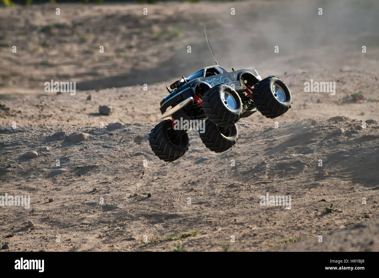 Monster truck race track hi-res stock photography and images - Alamy