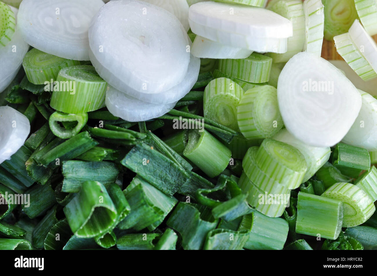 Chopped spring onions Stock Photo - Alamy