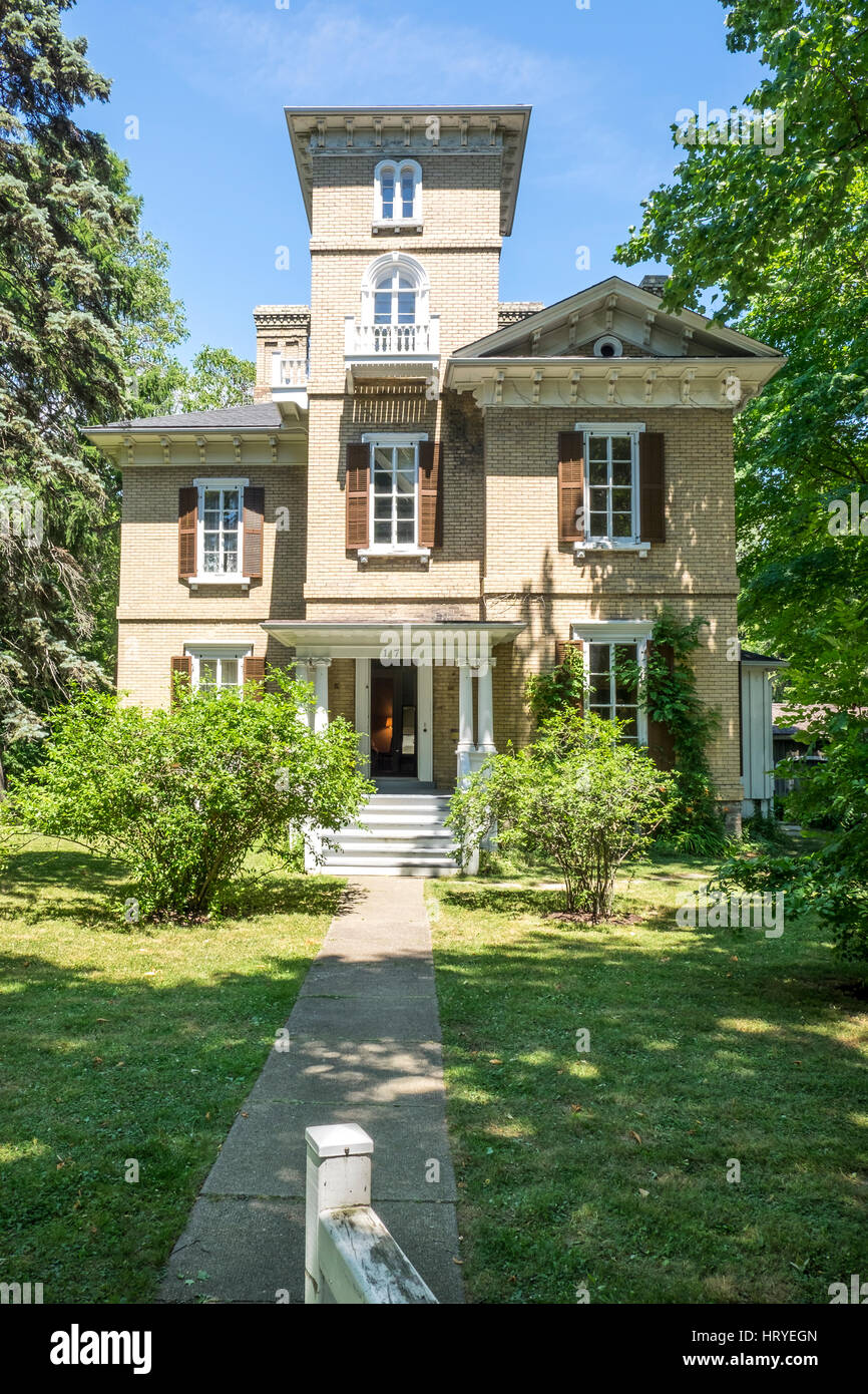 Niagara square hi-res stock photography and images - Alamy