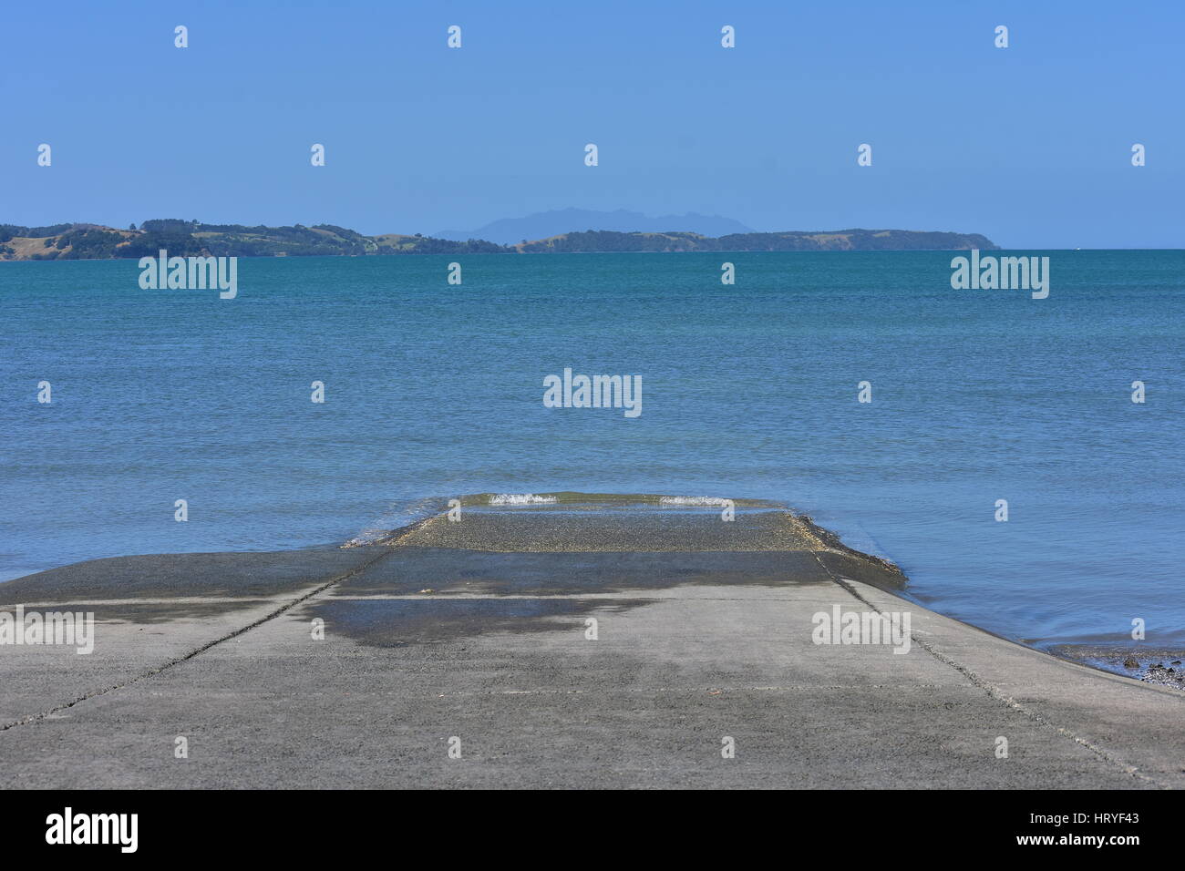 Clam boat hi-res stock photography and images - Alamy
