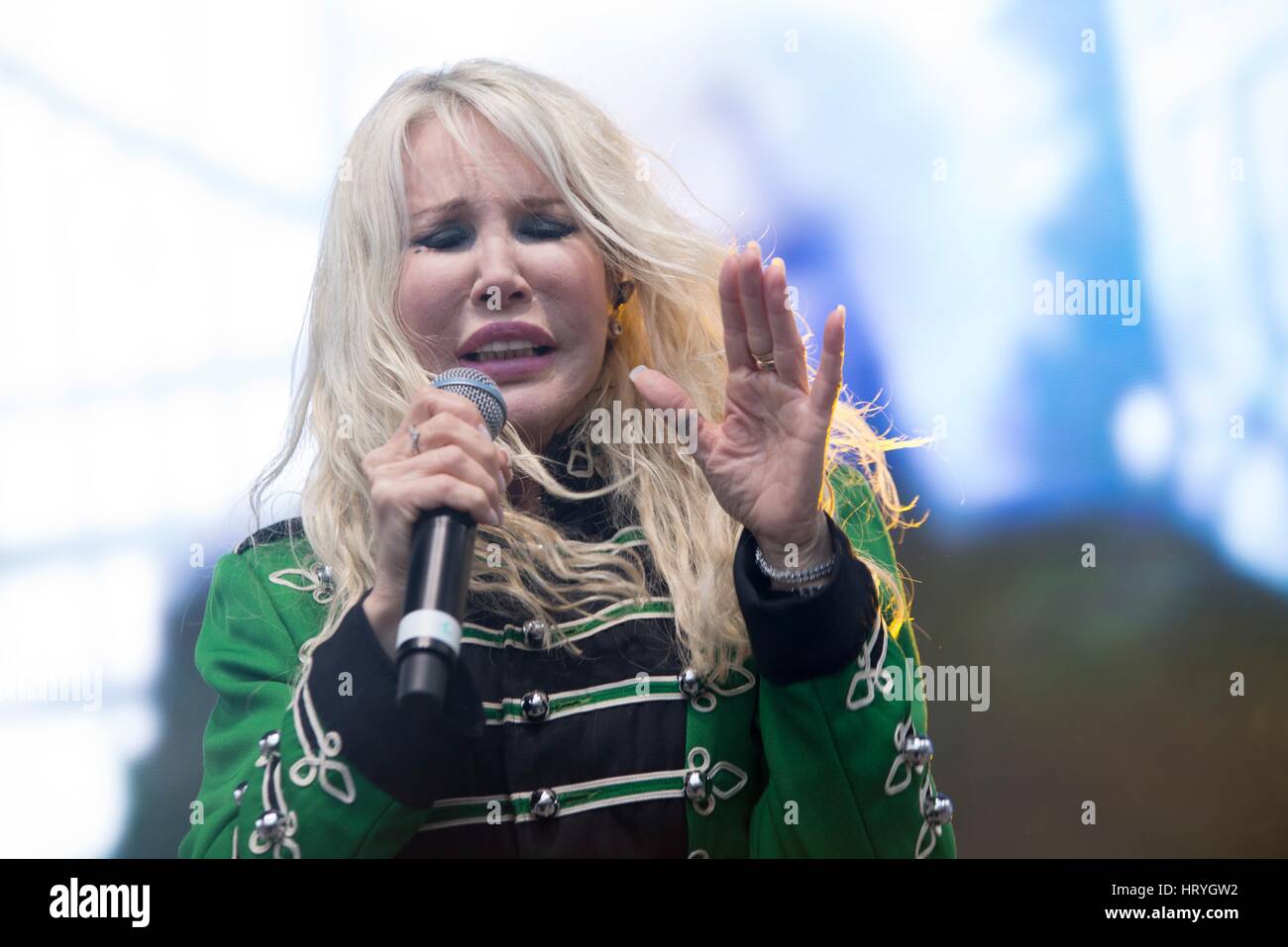 Spagna singer hi-res stock photography and images - Alamy