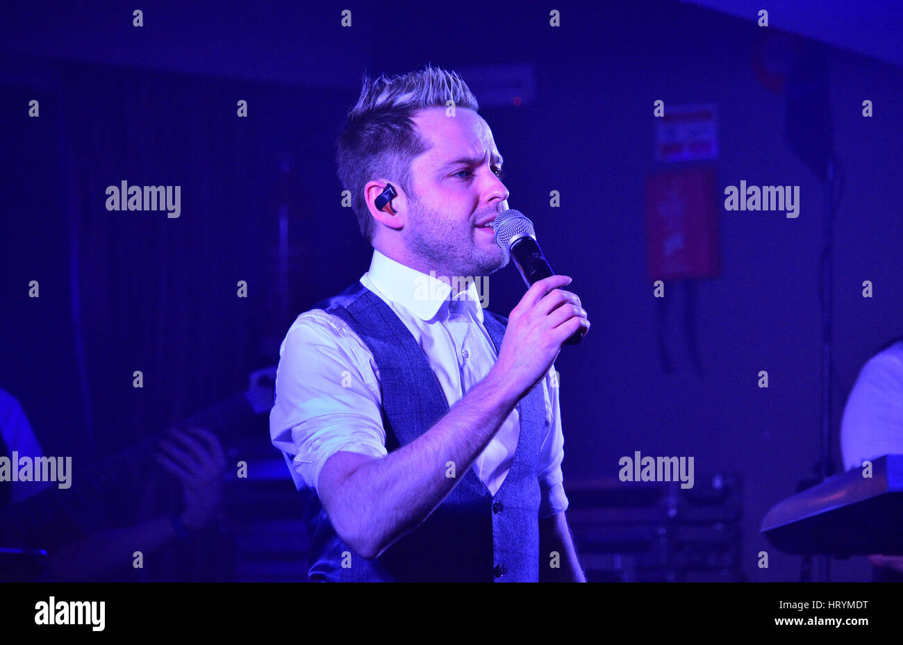 Irish Country Music Singer/Songwriter Derek Ryan in Concert.. Credit ...