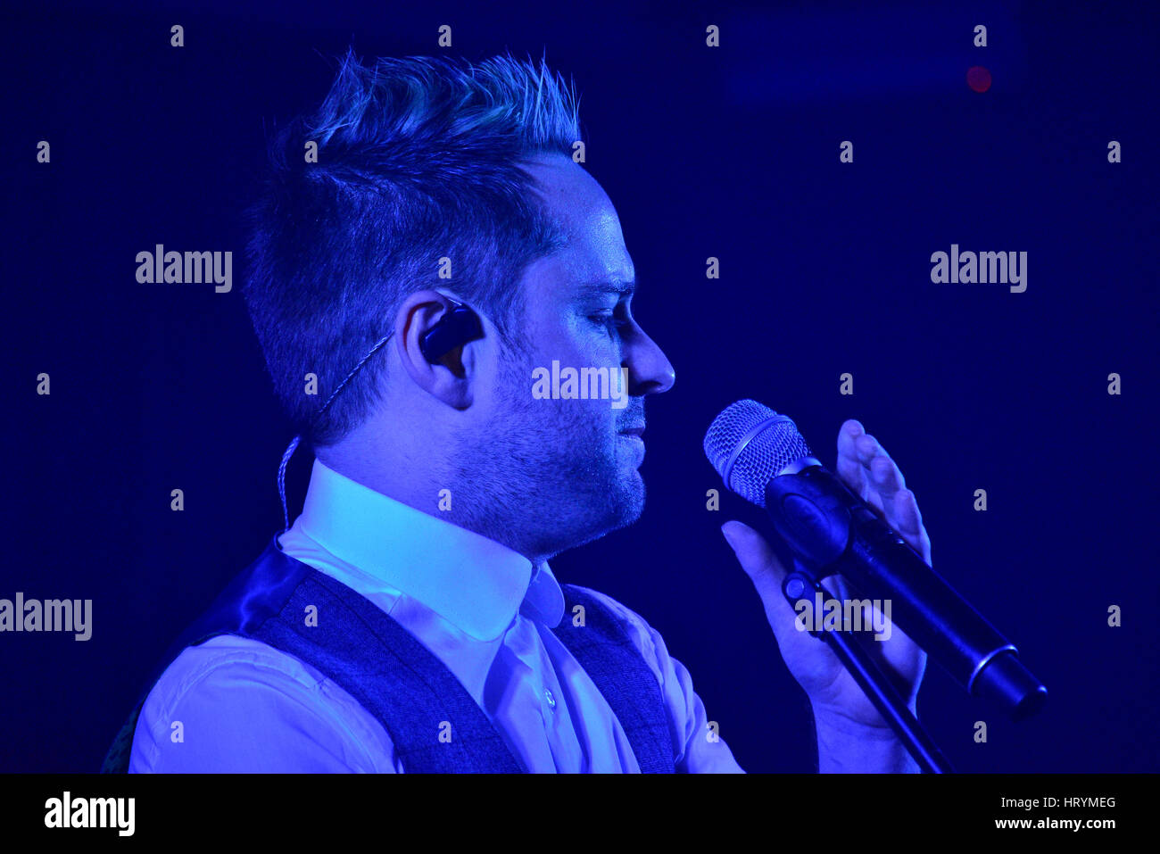 Irish Country Music Singer/Songwriter Derek Ryan in Concert.. Credit ...