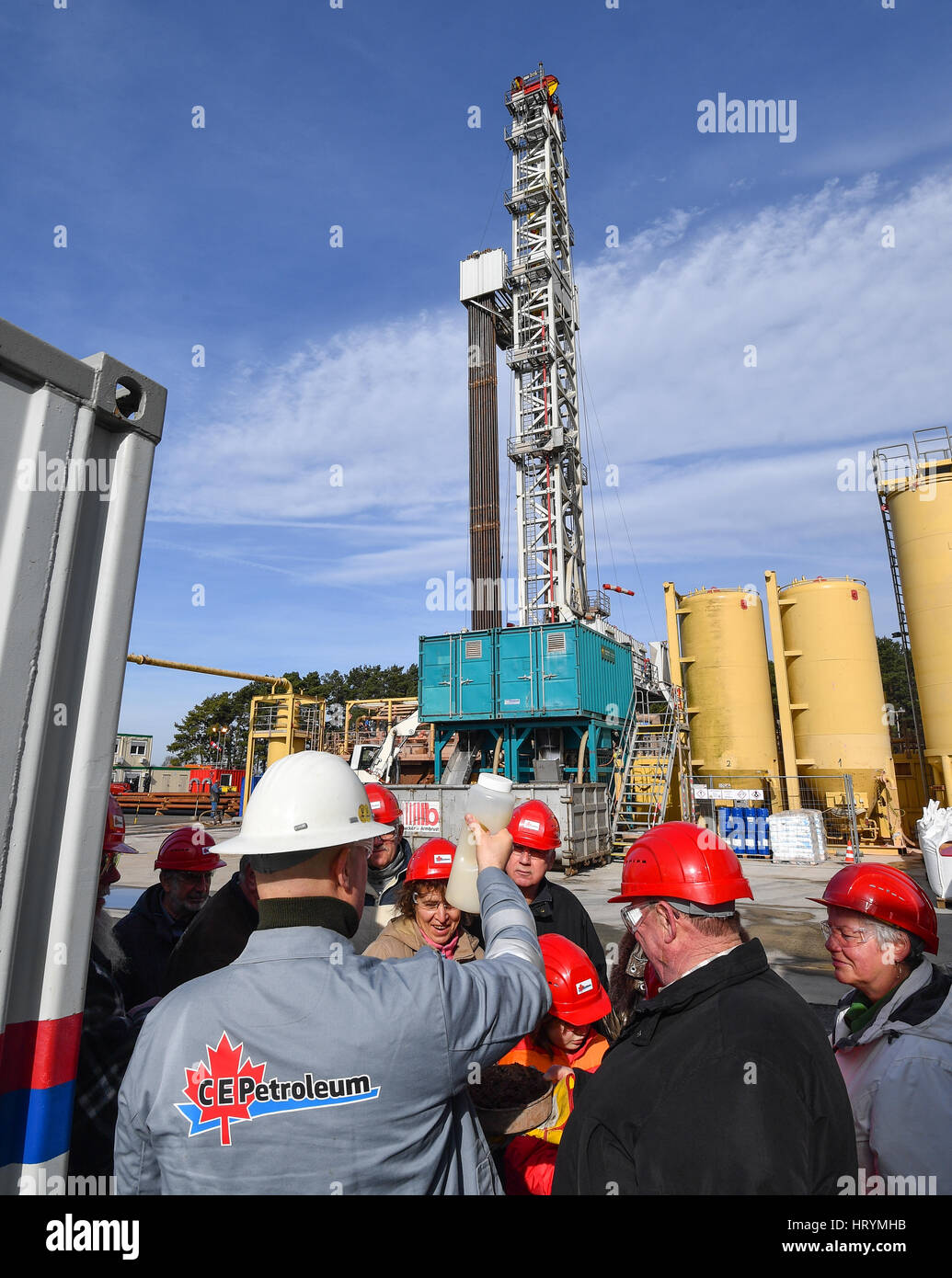 Drilling engineer hi-res stock photography and images - Alamy