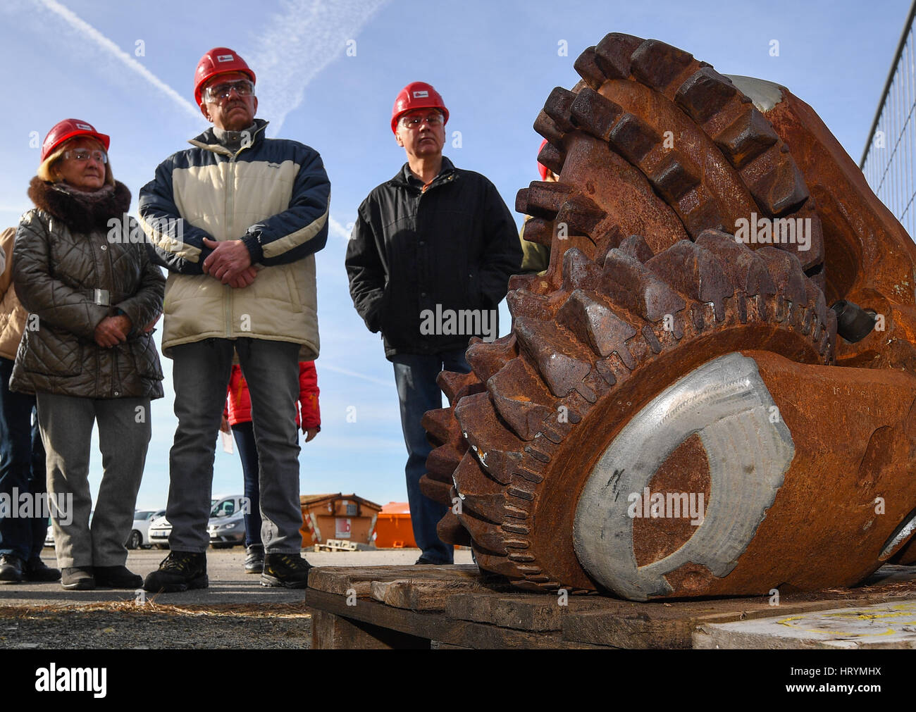 Drilling head hi-res stock photography and images - Alamy