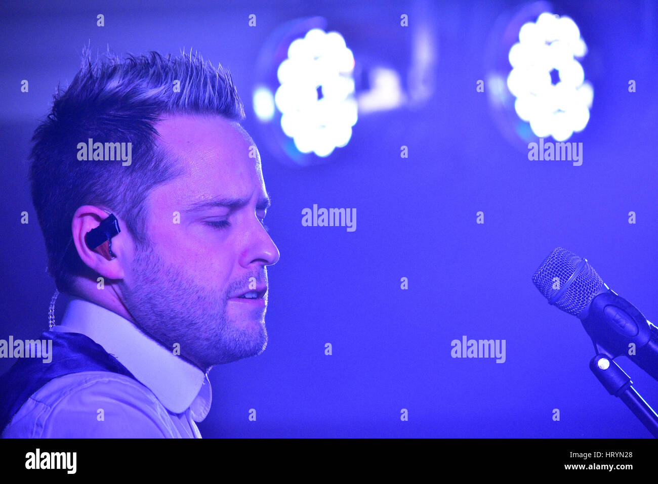 Irish Country Music Singer/Songwriter Derek Ryan in Concert.. Credit ...