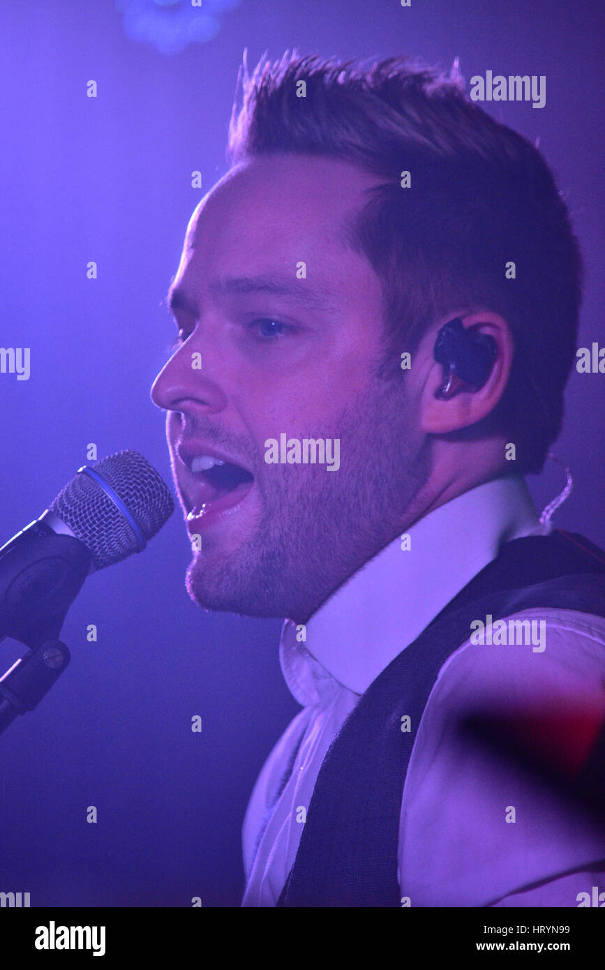 Irish Country Music Singer/Songwriter Derek Ryan in Concert.. Credit ...