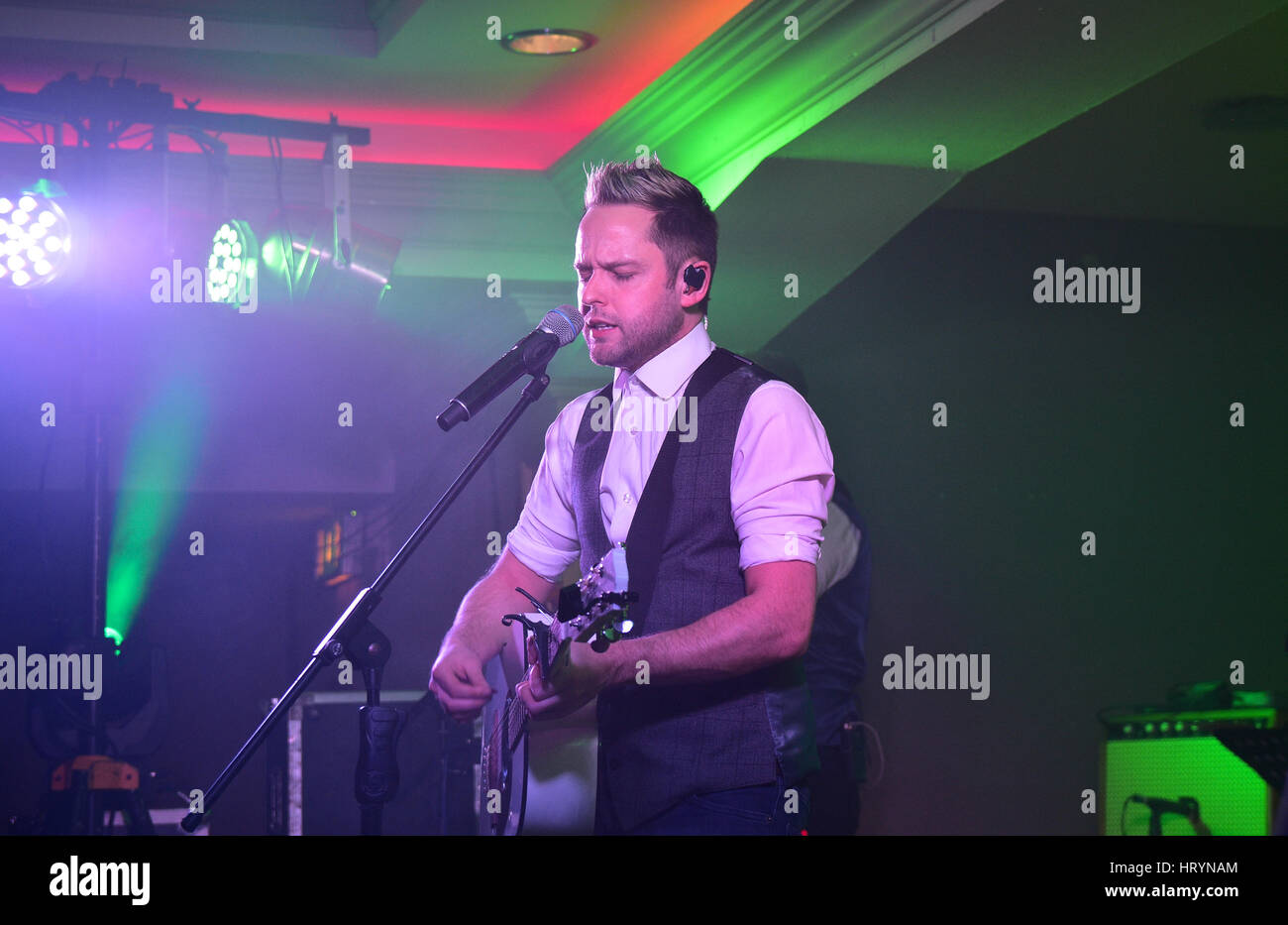 Irish Country Music Singer/Songwriter Derek Ryan in Concert.. Credit ...