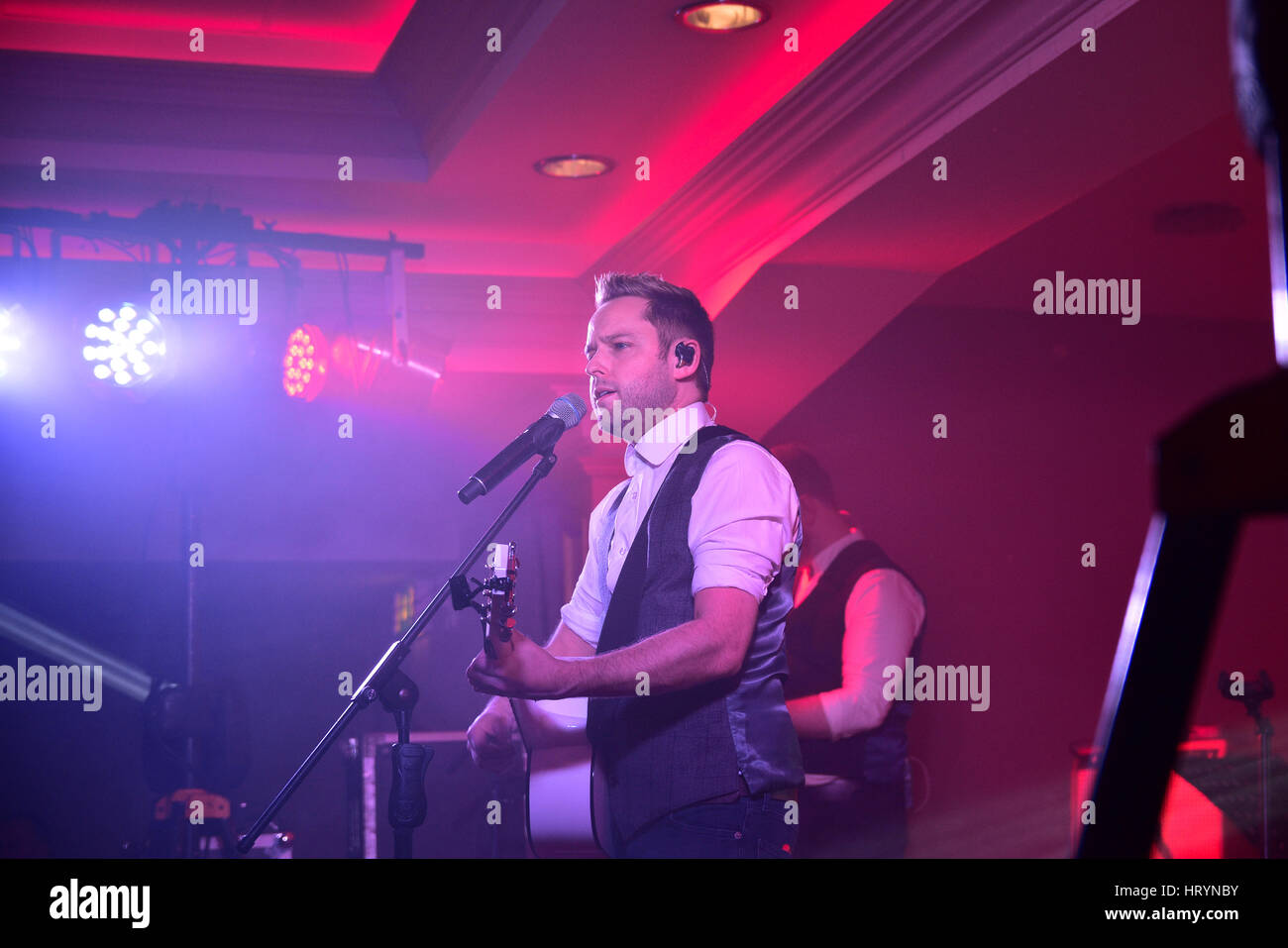 Irish Country Music Singer/Songwriter Derek Ryan in Concert.. Credit ...