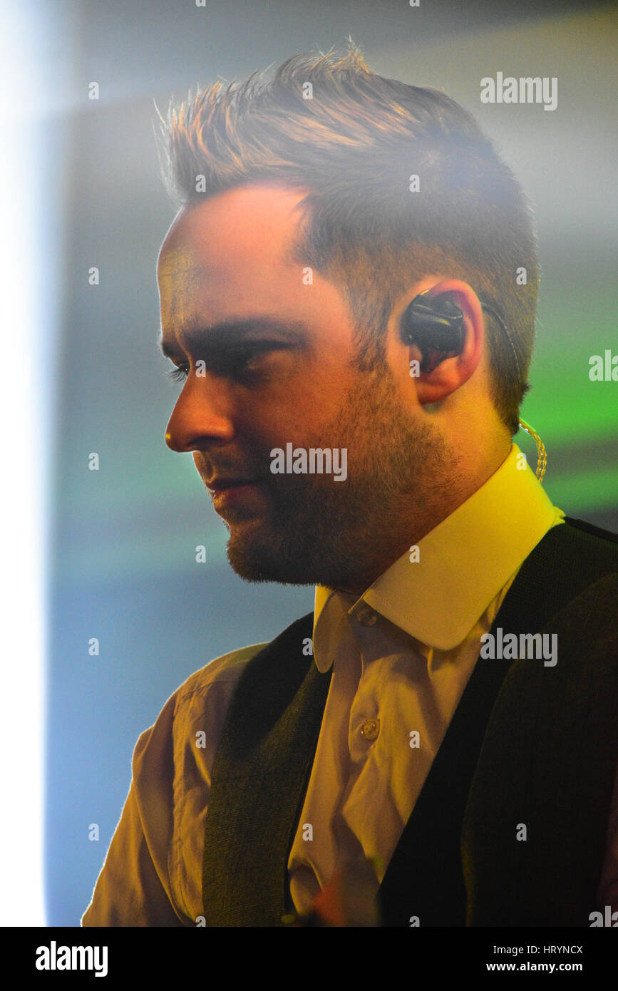 Popular irish act hi-res stock photography and images - Alamy