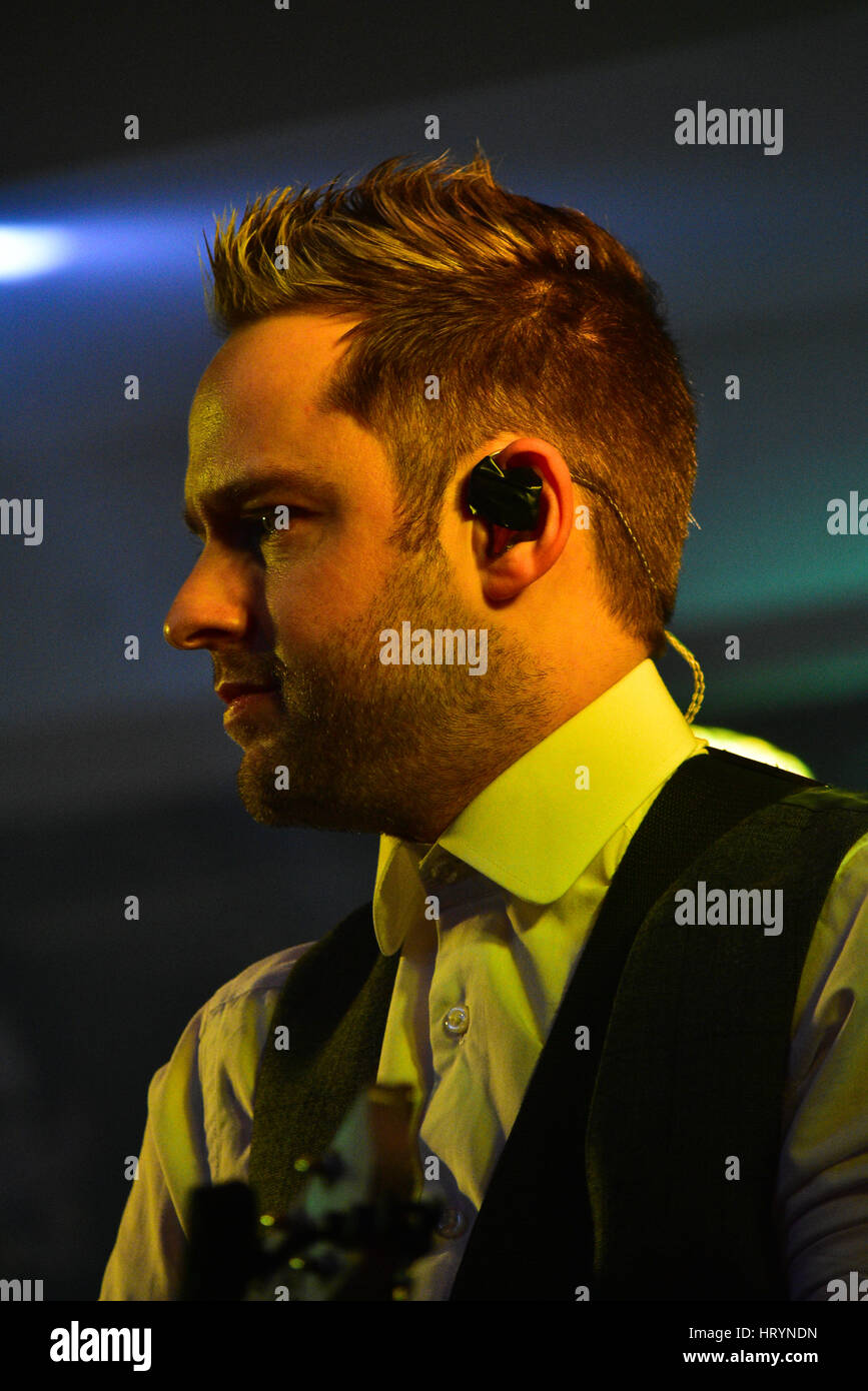 Irish Country Music Singer/Songwriter Derek Ryan in Concert.. Credit ...