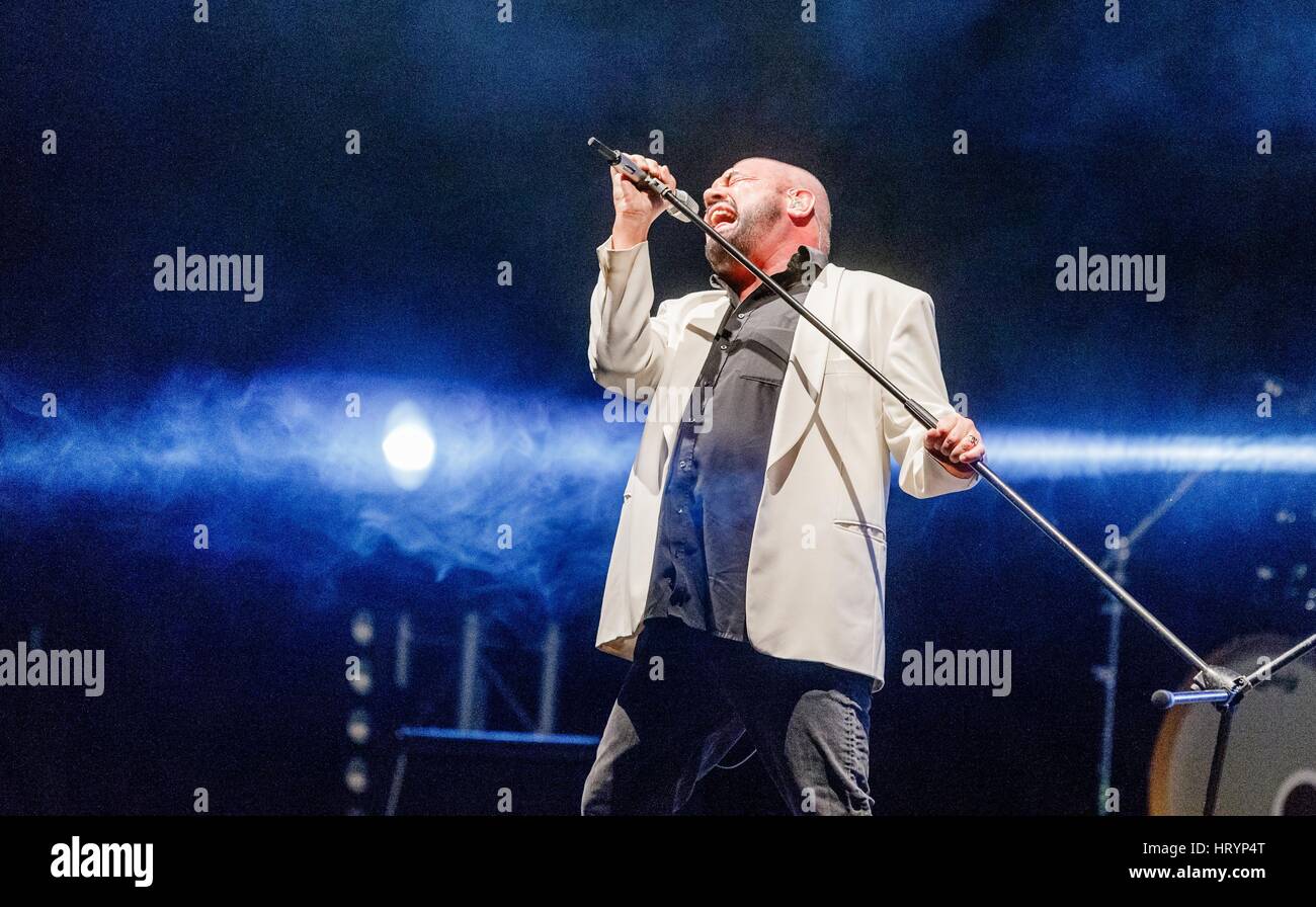 Singer marian gold hi-res stock photography and images - Alamy