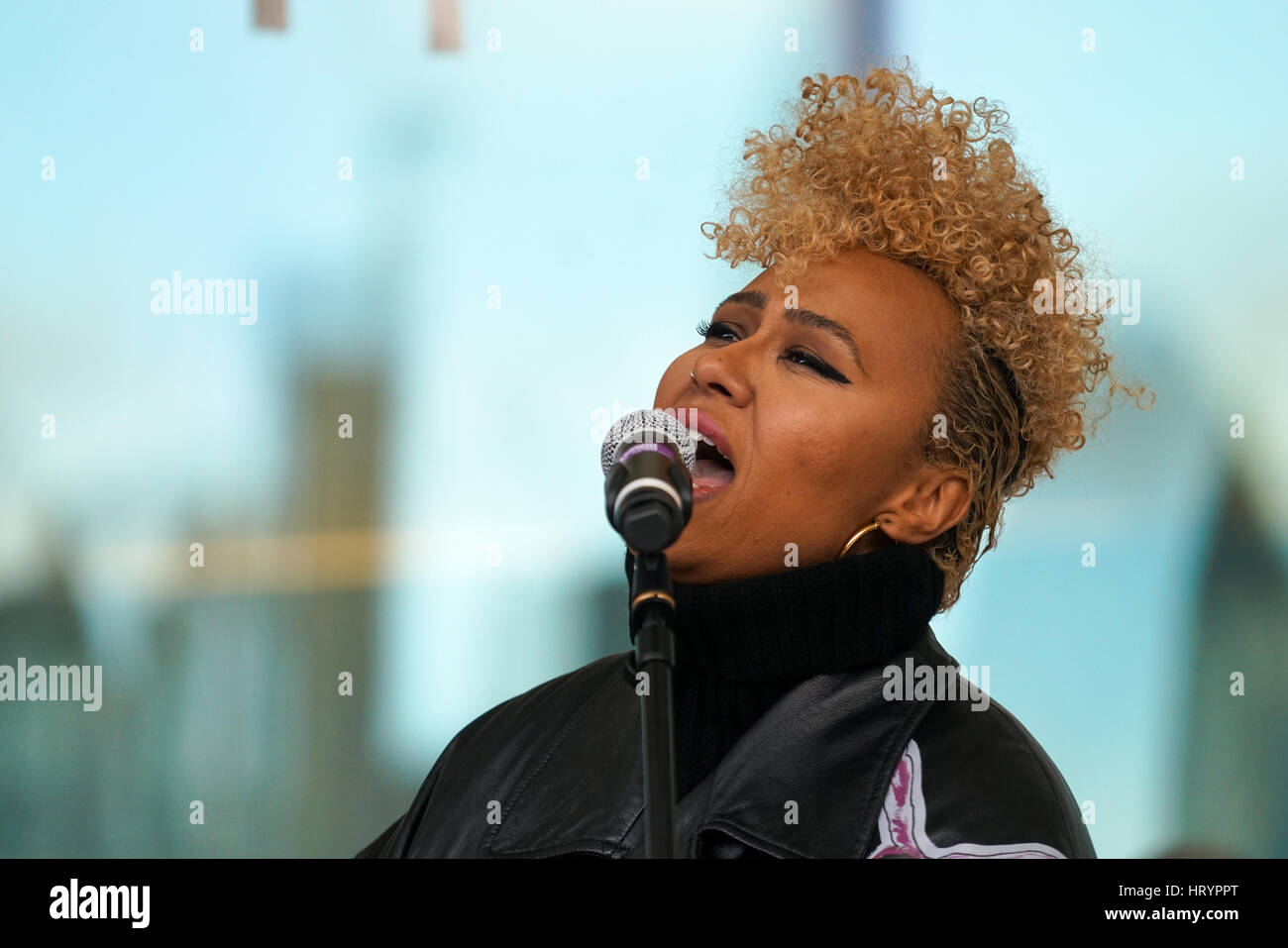 Emeli Sandé join the International Women's Day March, #march4women ...
