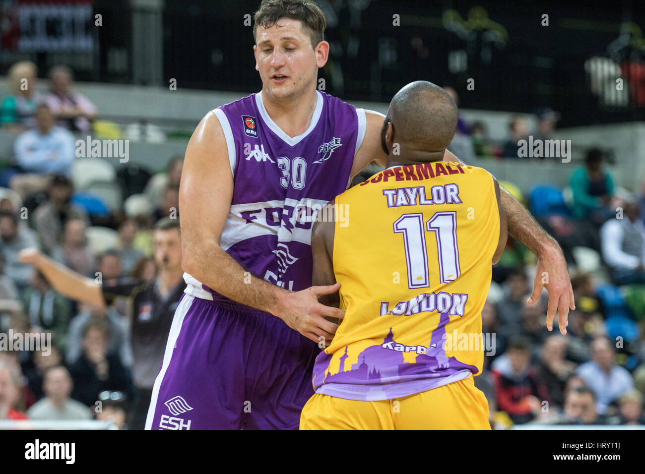 London leeds hi-res stock photography and images - Alamy