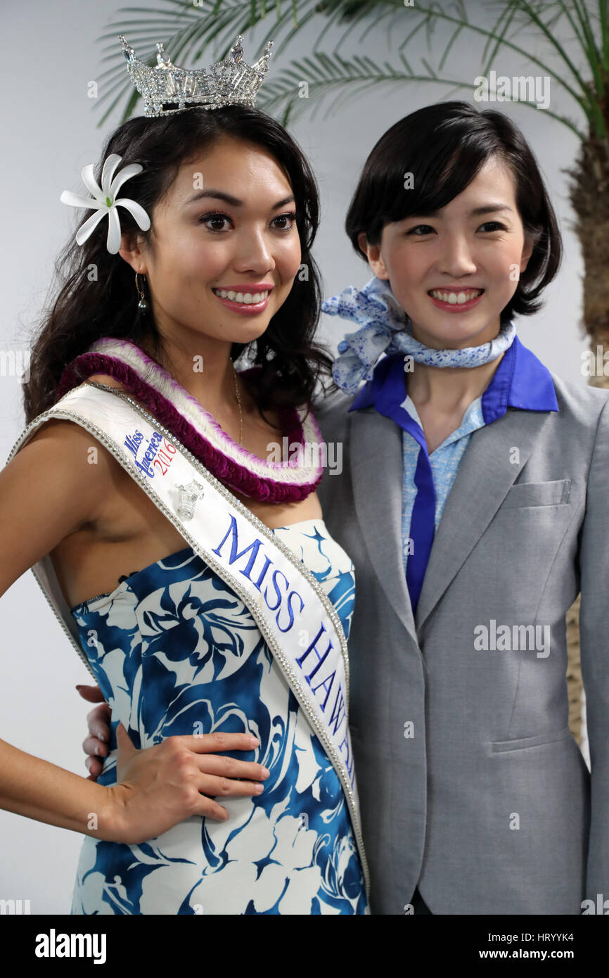 Tokyo, Japan. 6th Mar, 2017. Miss Hawaii Allison Chu (L) smiles with ...