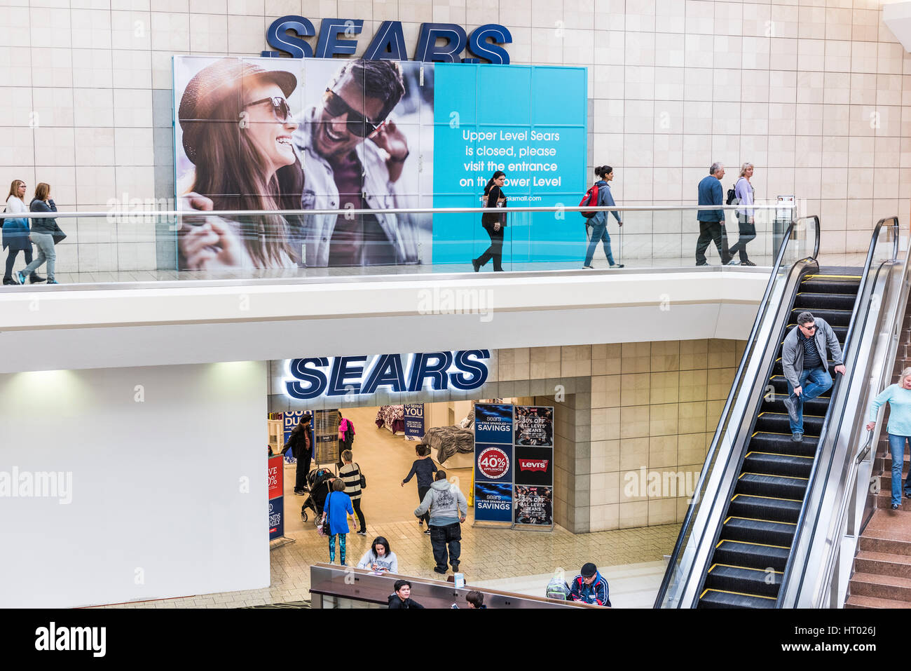 Sears logo hi-res stock photography and images - Alamy