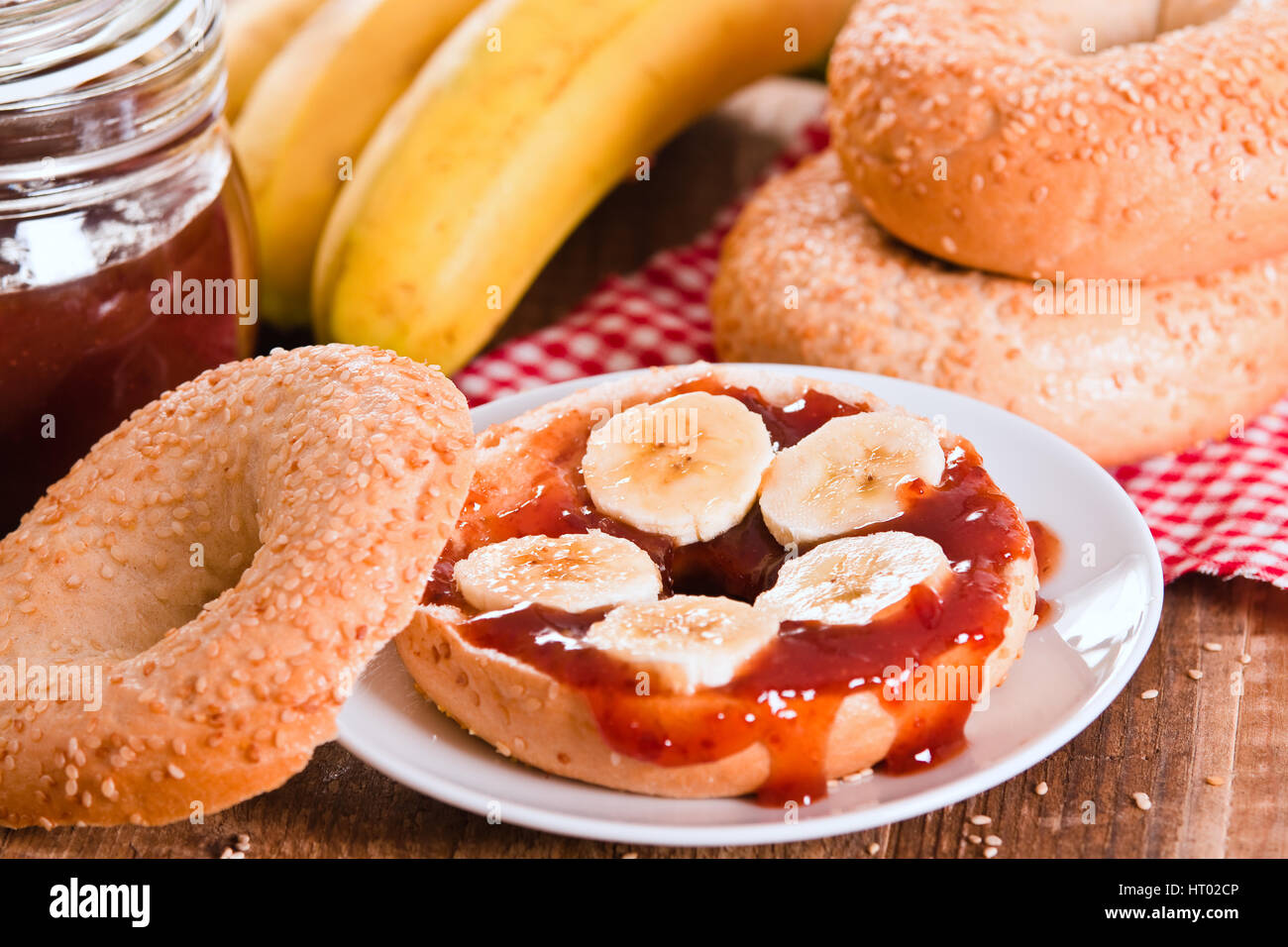 Filled bagels hi-res stock photography and images - Alamy