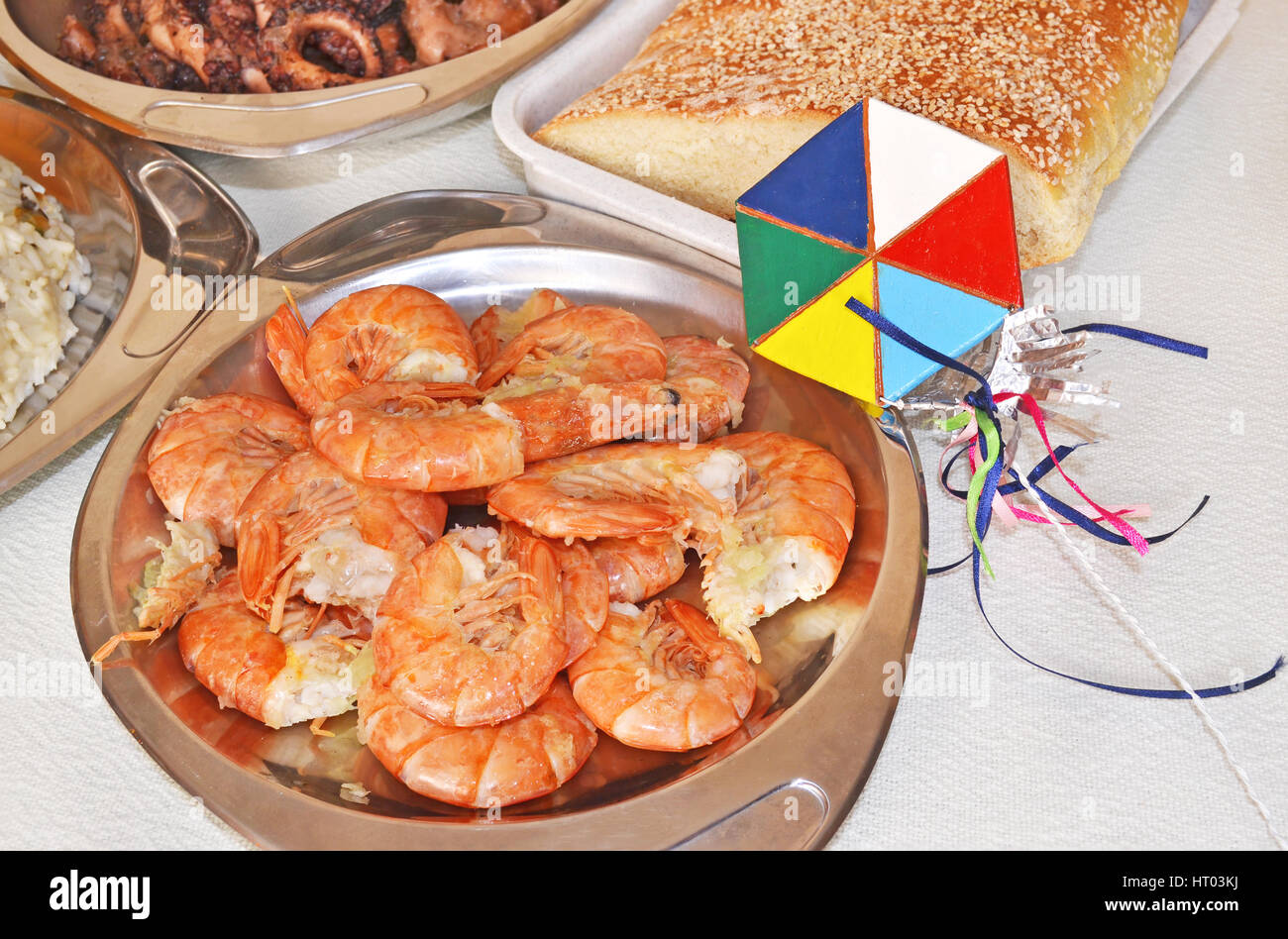 Clean Monday lenten food - roasted shrimps Stock Photo - Alamy