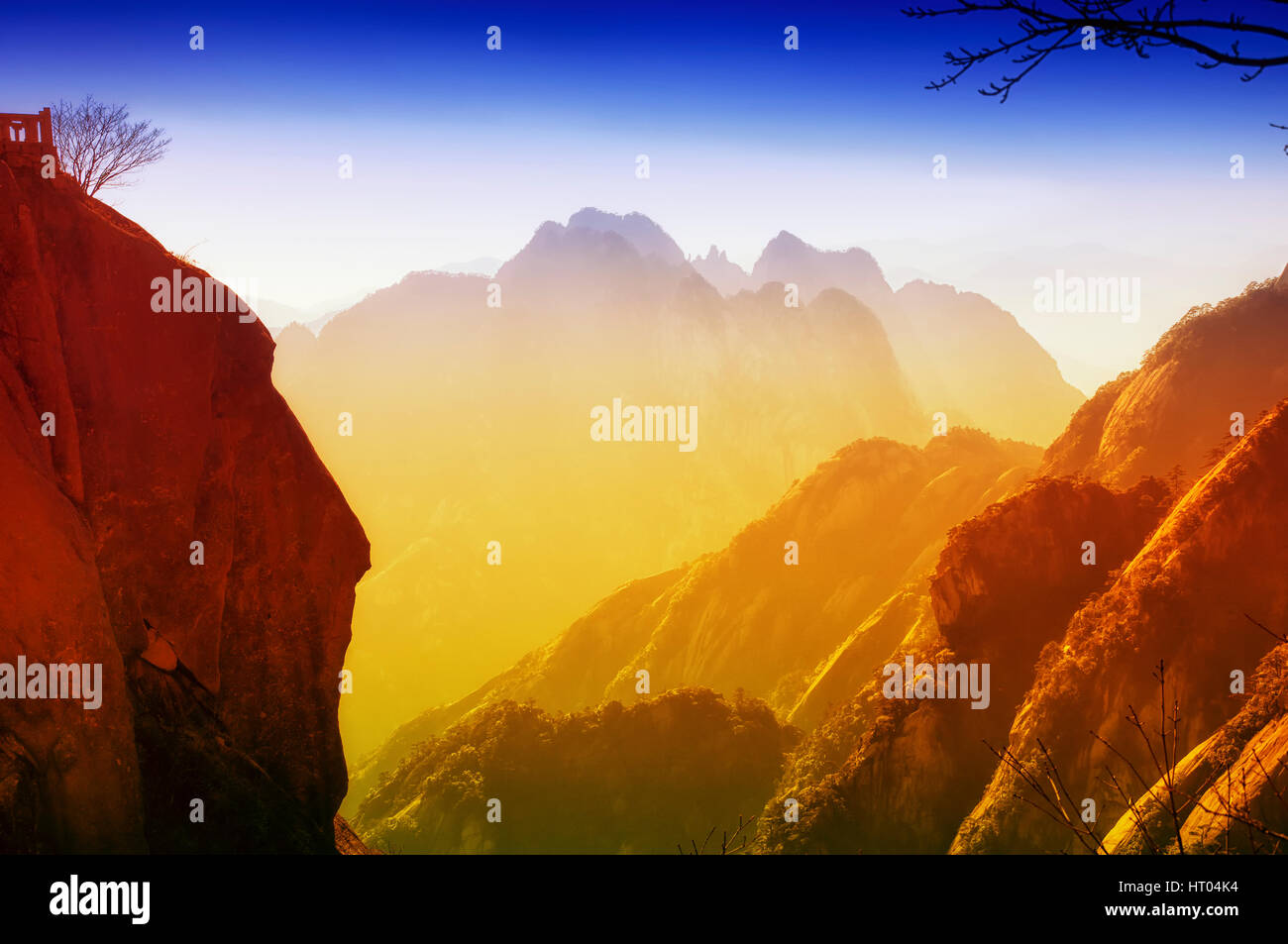 Yellow mountain huangshan foliage china hi-res stock photography and ...