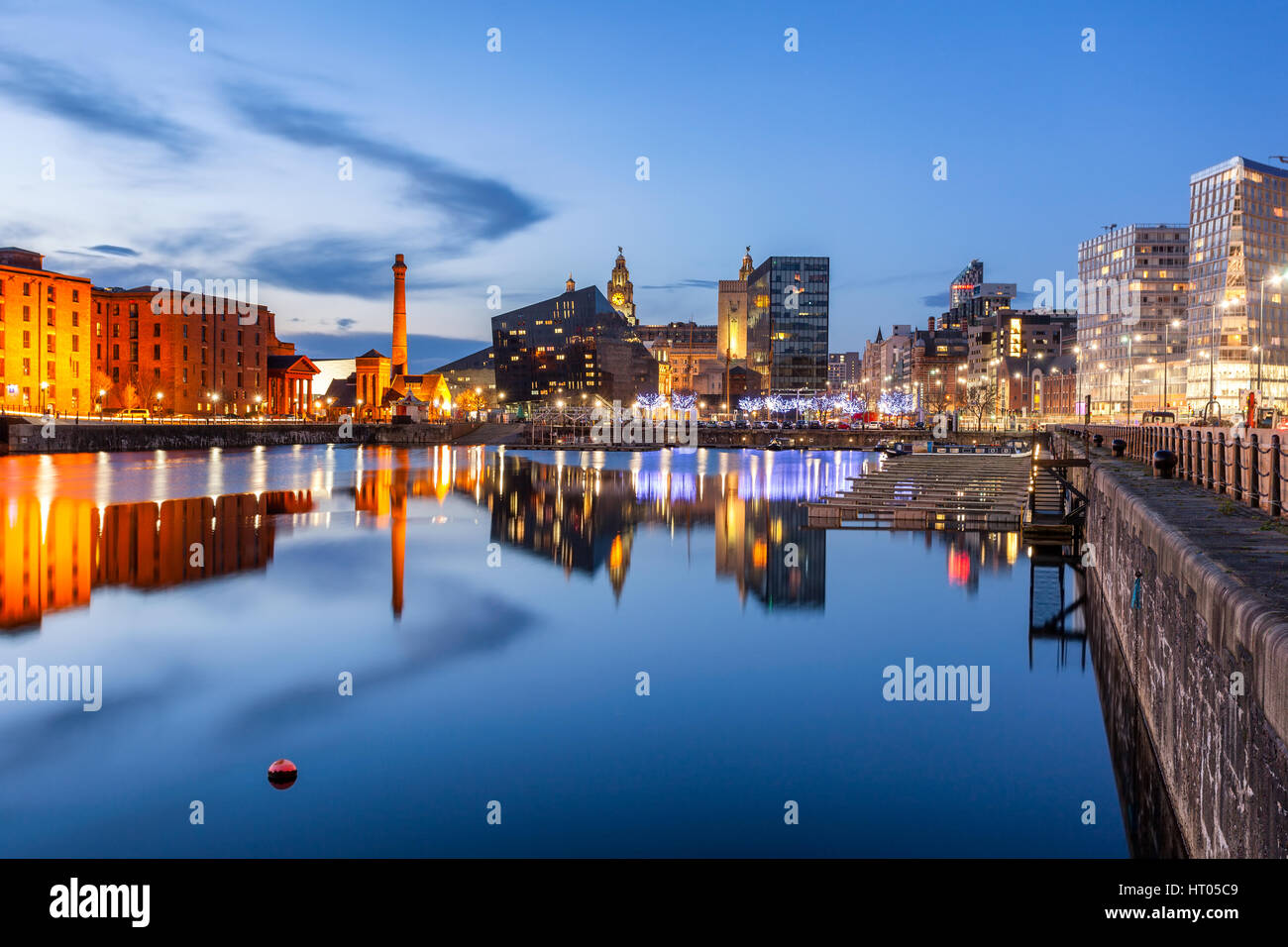 Night view of Liverpool, skyline towards Albert Dock Stock Photo - Alamy
