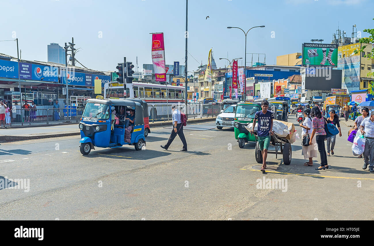COLOMBO, SRI LANKA - DECEMBER 6, 2016: The traffic in Olcott Mawatha ...