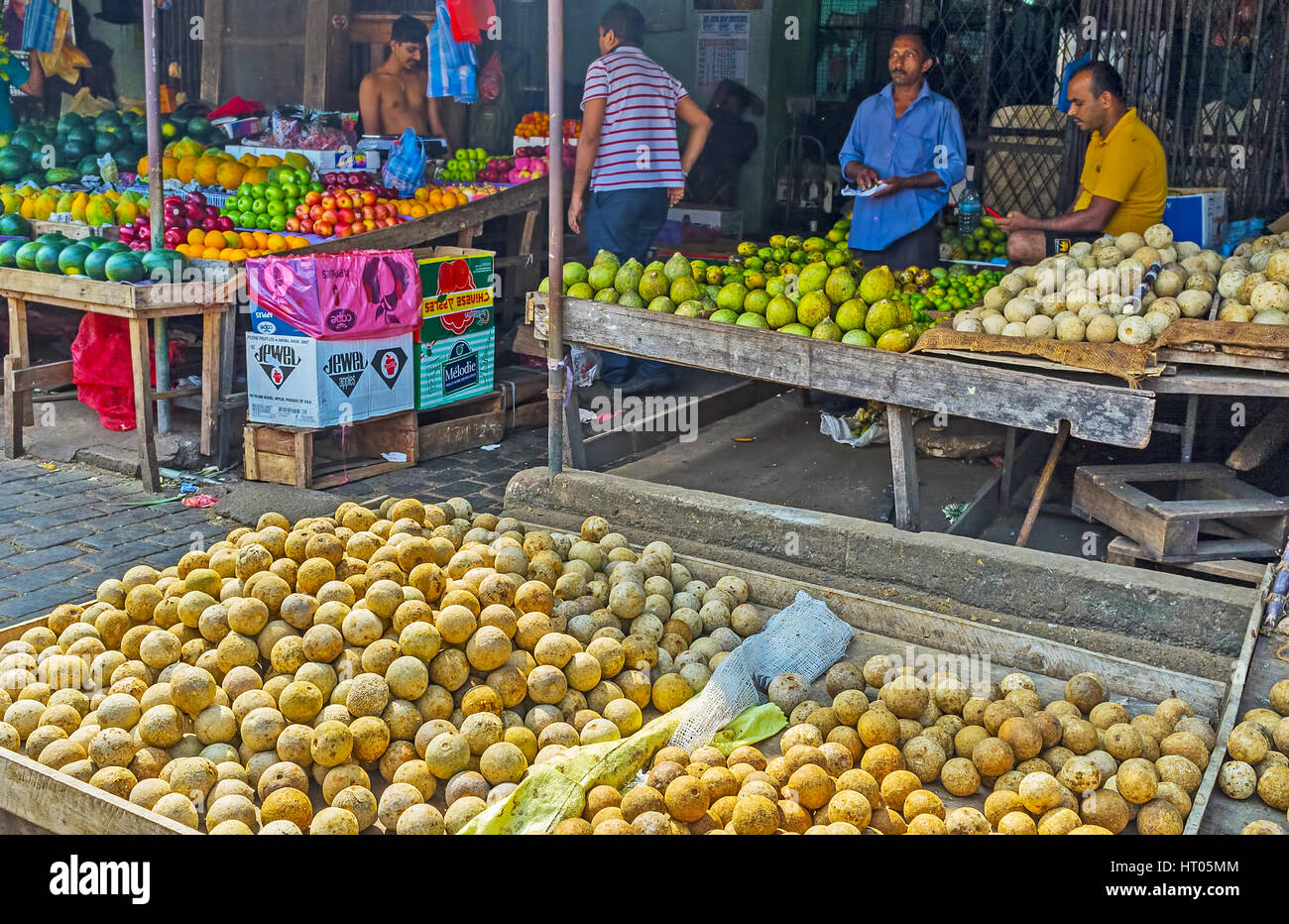Sri lankan fruits hi-res stock photography and images - Alamy