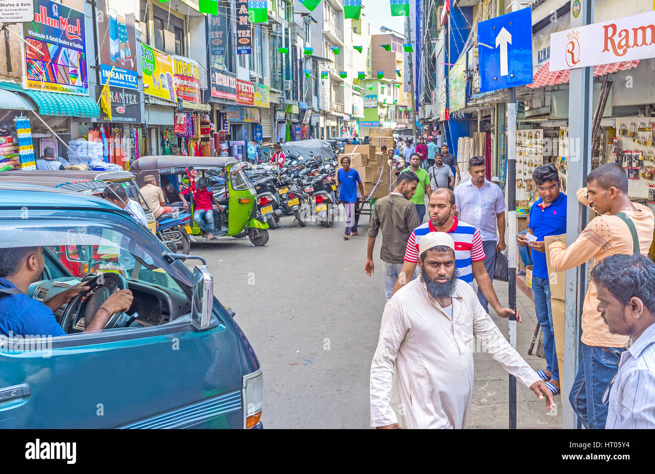 Colombo streets hi-res stock photography and images - Alamy