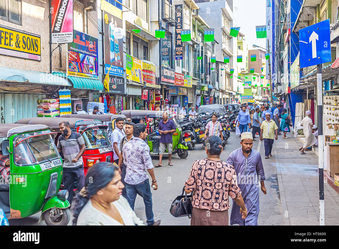 Colombo streets hi-res stock photography and images - Alamy
