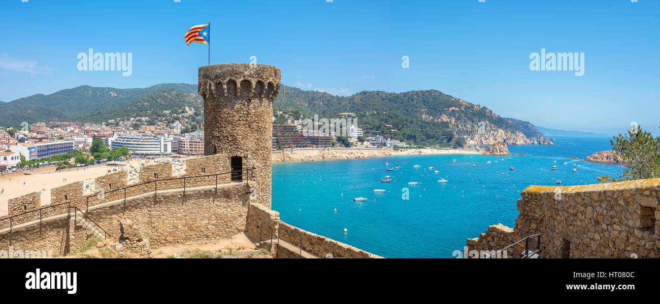 Panoramic view of ancient fortress and beach in Tossa de mar. Costa ...
