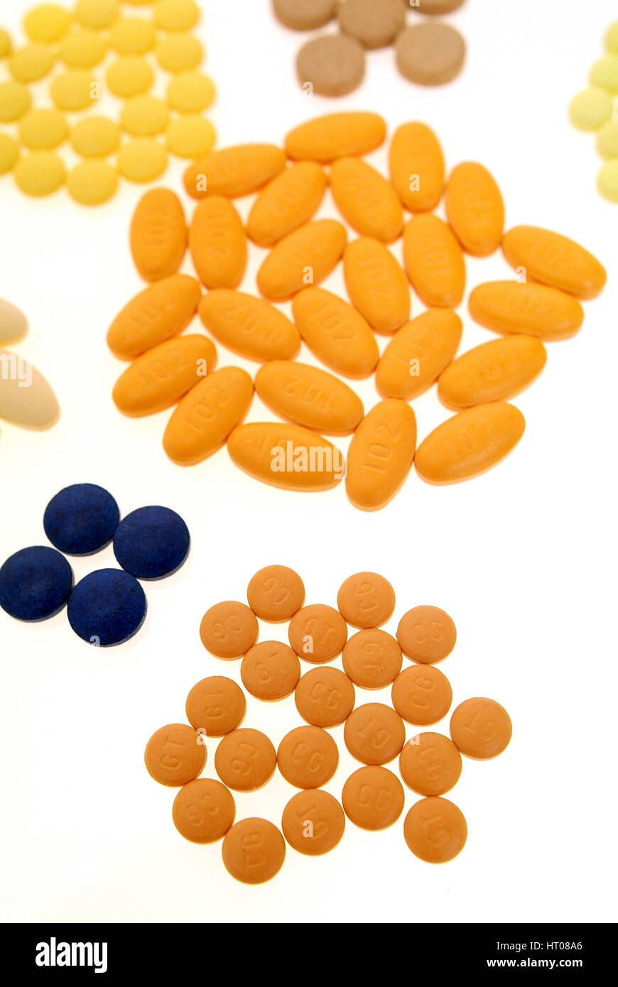 bunte Tabletten - coloured tablets Stock Photo - Alamy