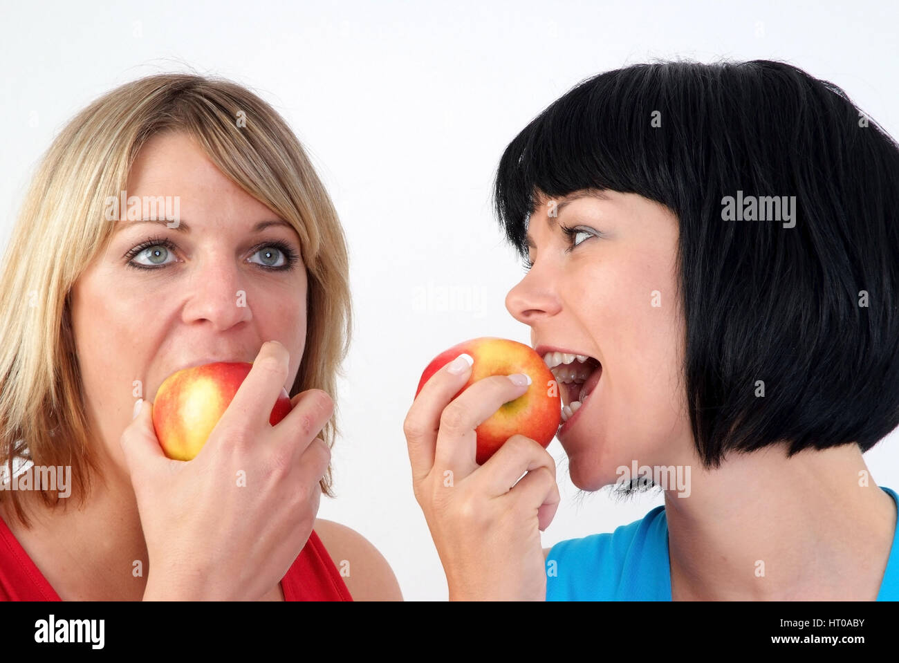 Women eating apples hi-res stock photography and images - Alamy