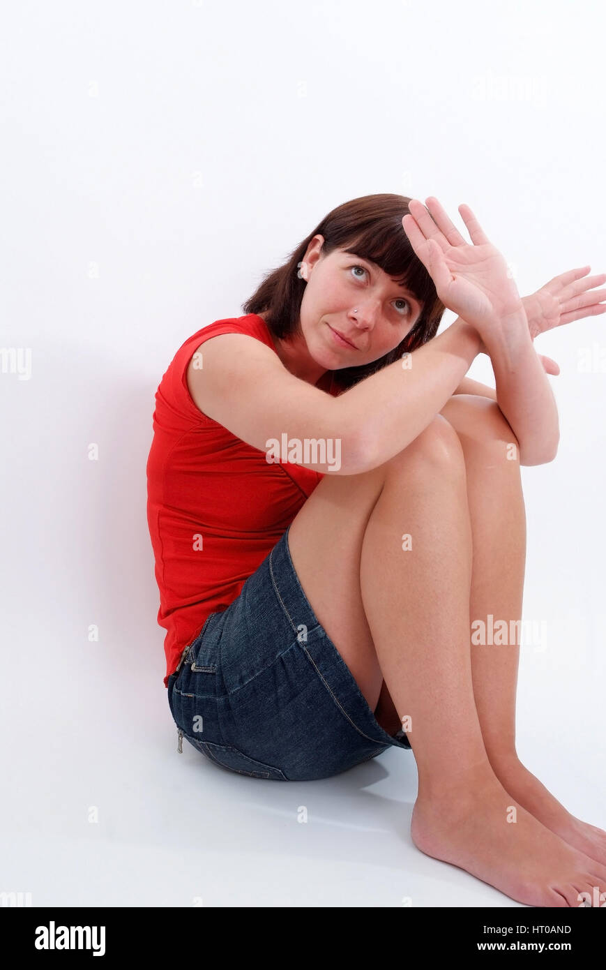 Junge Frau in Angst - woman is scared Stock Photo - Alamy