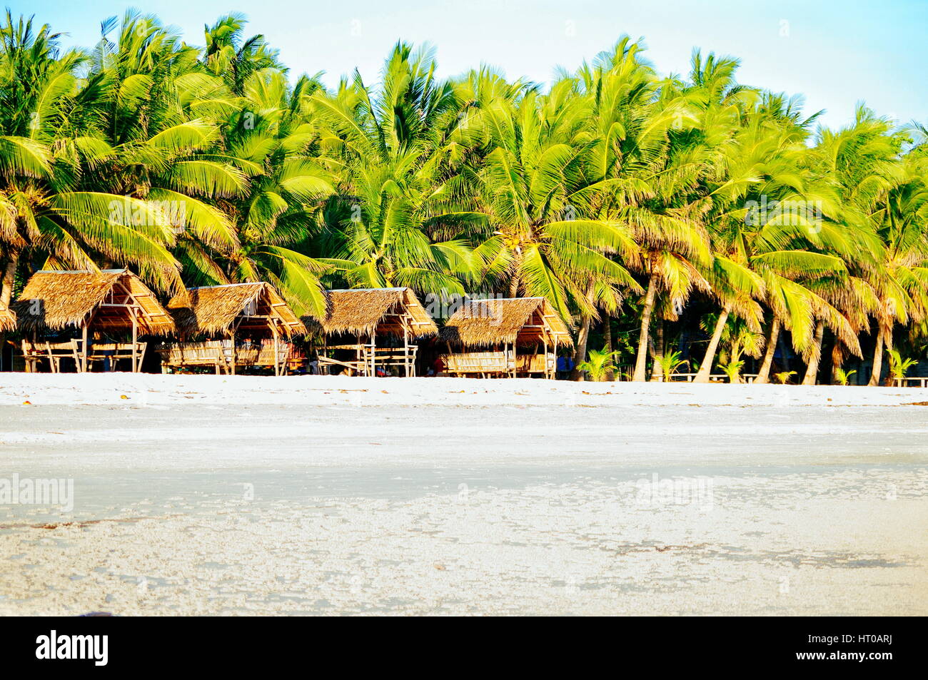 Coral sand beach hi-res stock photography and images - Alamy