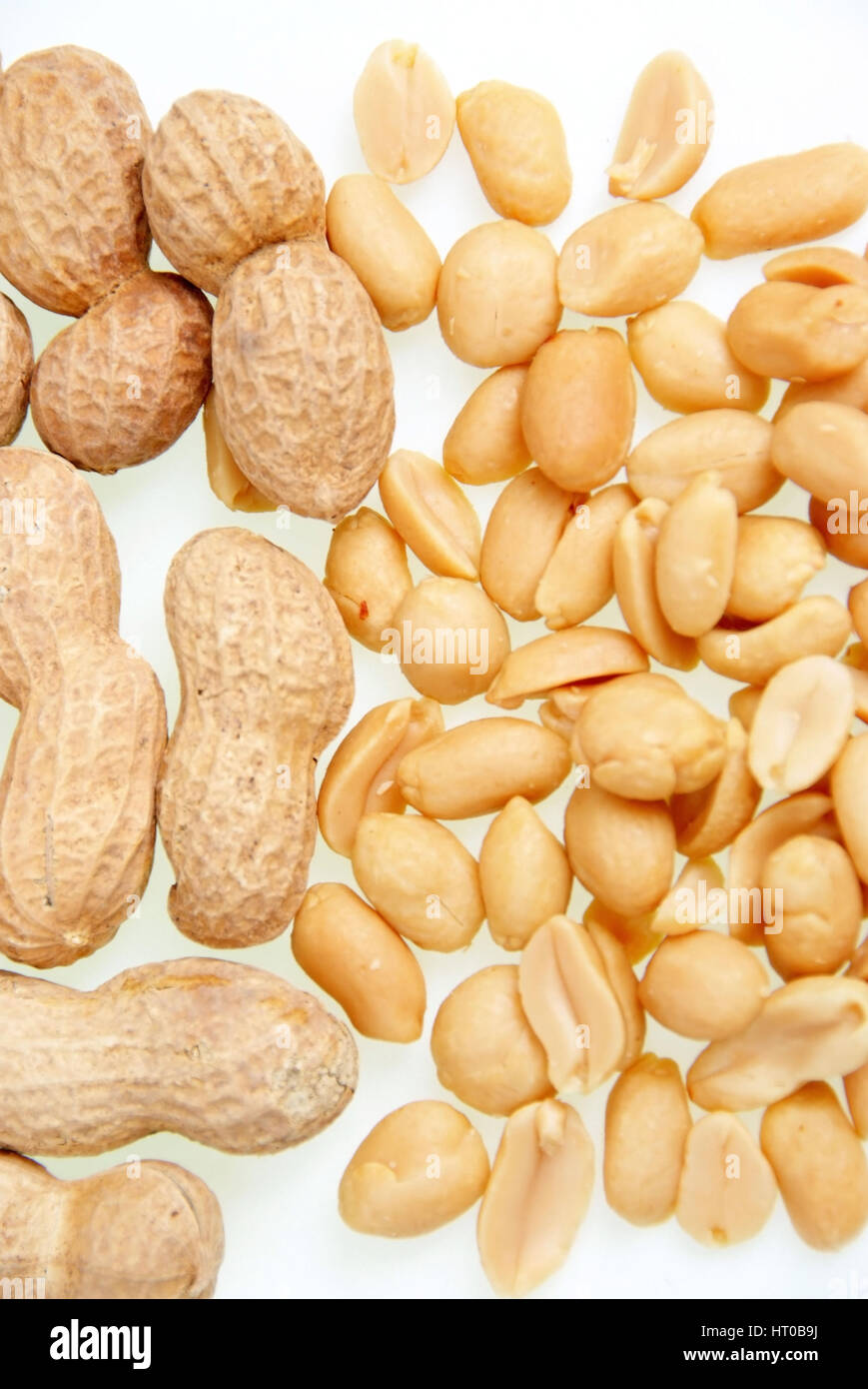 Erdnuesse hi-res stock photography and images - Alamy