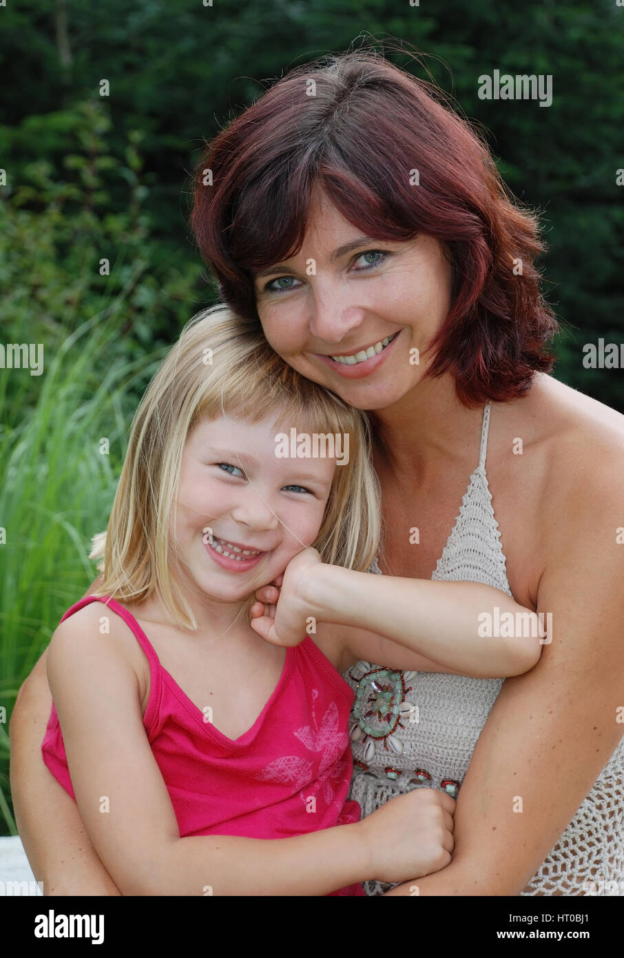 Mutter und Tochter - mother and daughter Stock Photo - Alamy