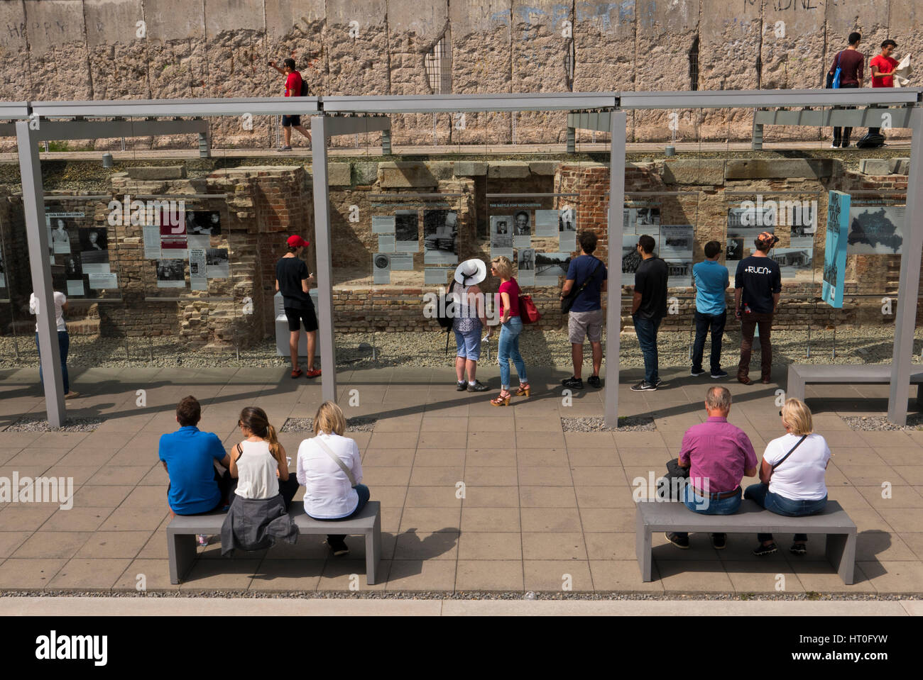 Gestapo poster hi-res stock photography and images - Alamy