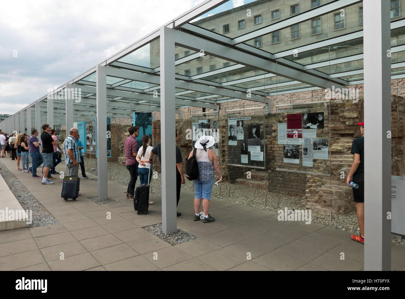 Nazi gestapo hi-res stock photography and images - Alamy