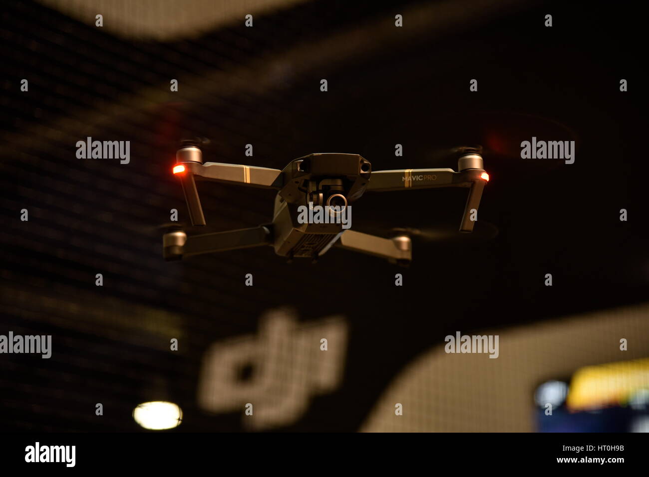 Unmanned booth hi-res stock photography and images - Alamy