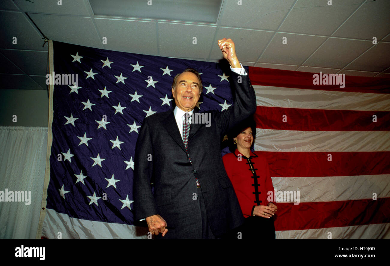 Senator Robert Dole Republican presidential candidate with his daughter ...