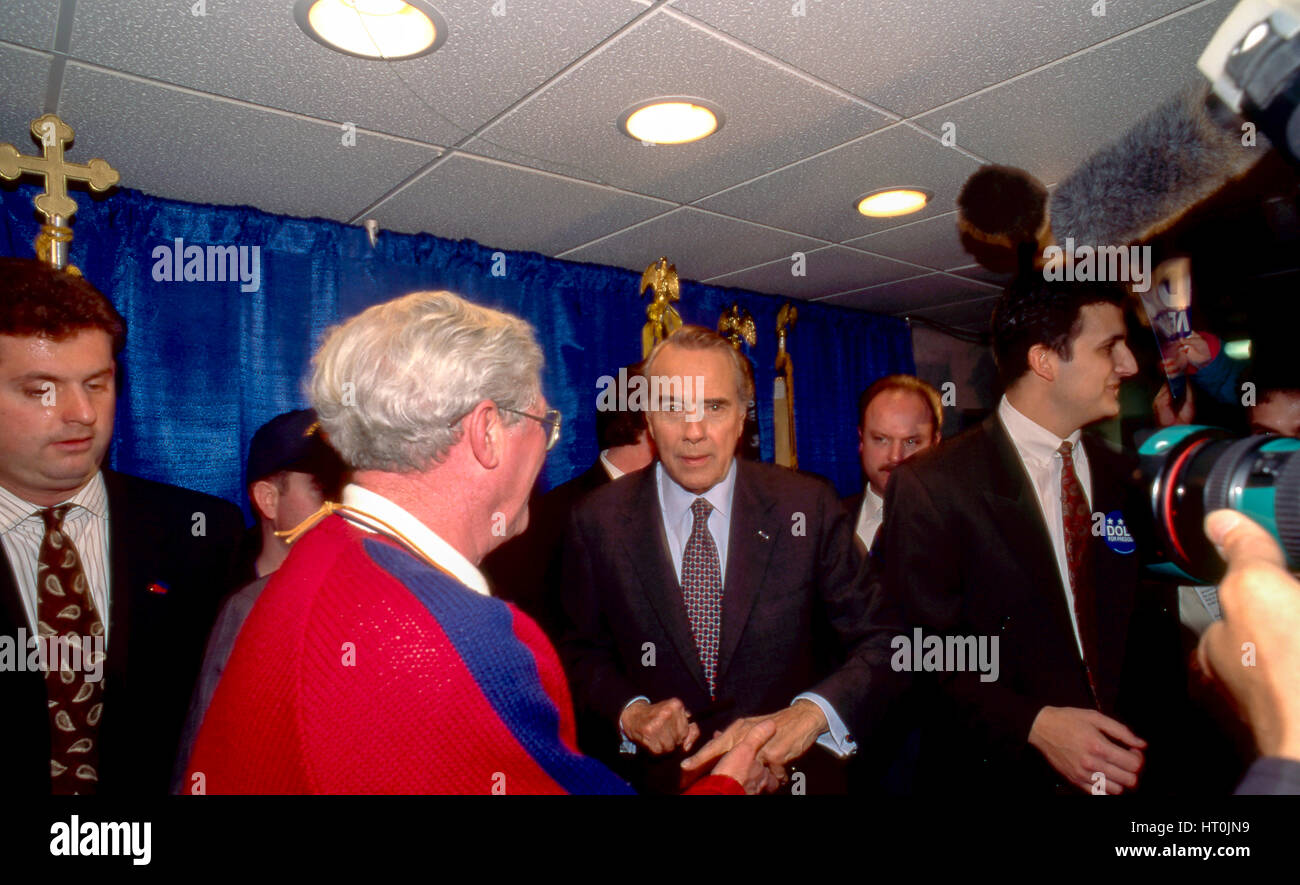 Senator Robert Dole Republican presidential candidate with his daughter ...