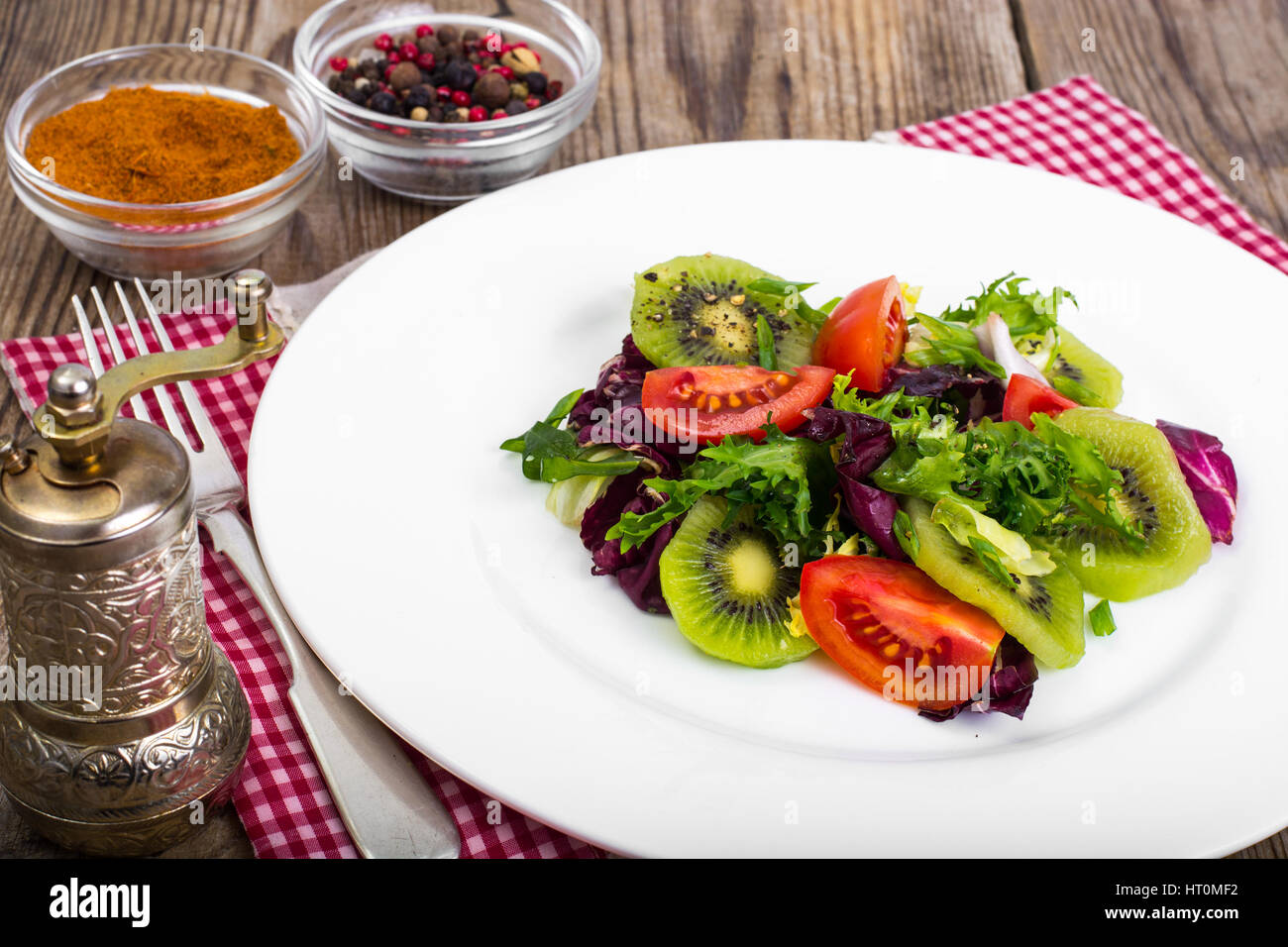 Healthy food mix of lettuce with tomatoes Stock Photo - Alamy