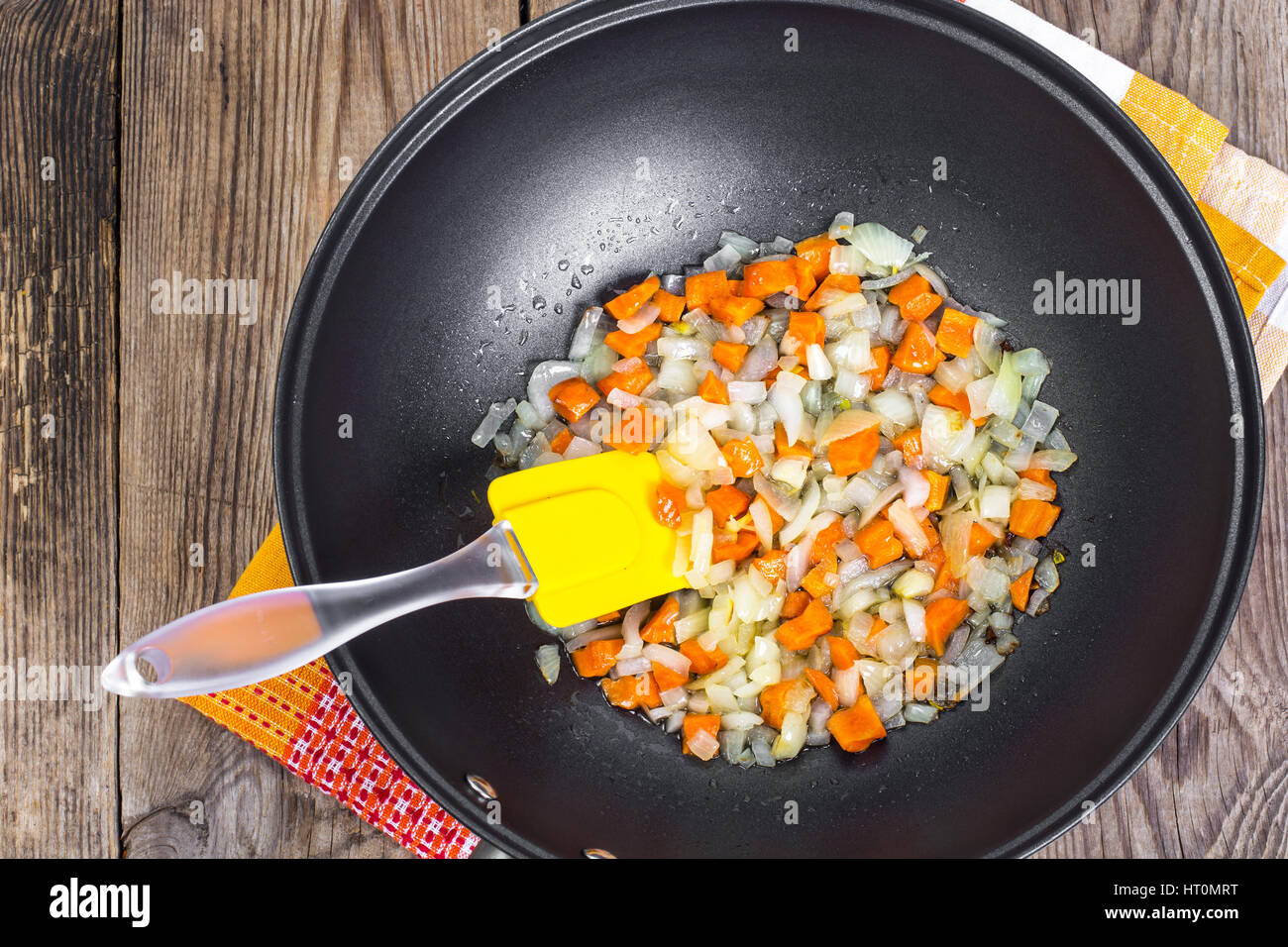 Wok top view hi-res stock photography and images - Alamy