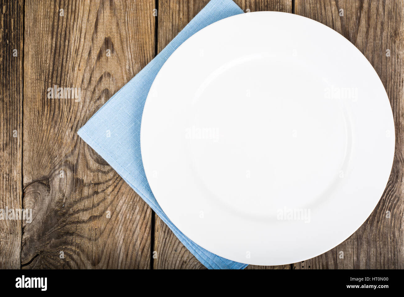 White plate and napkin Serving linen, menu Stock Photo - Alamy