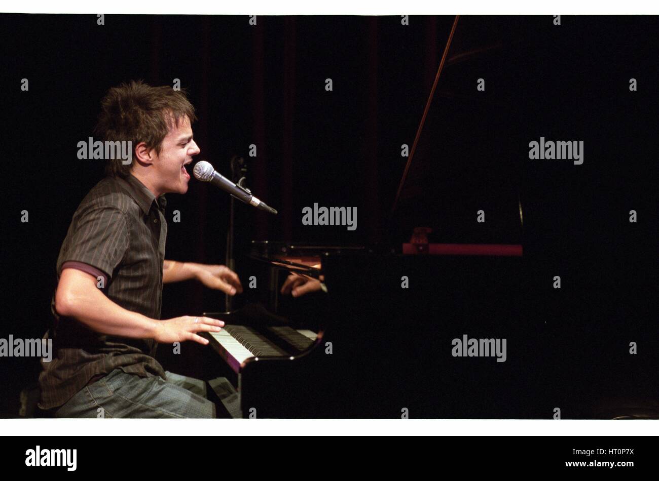 Jamie Cullum, Hawth, Crawley, 2004. Artist: Brian O'Connor Stock Photo ...