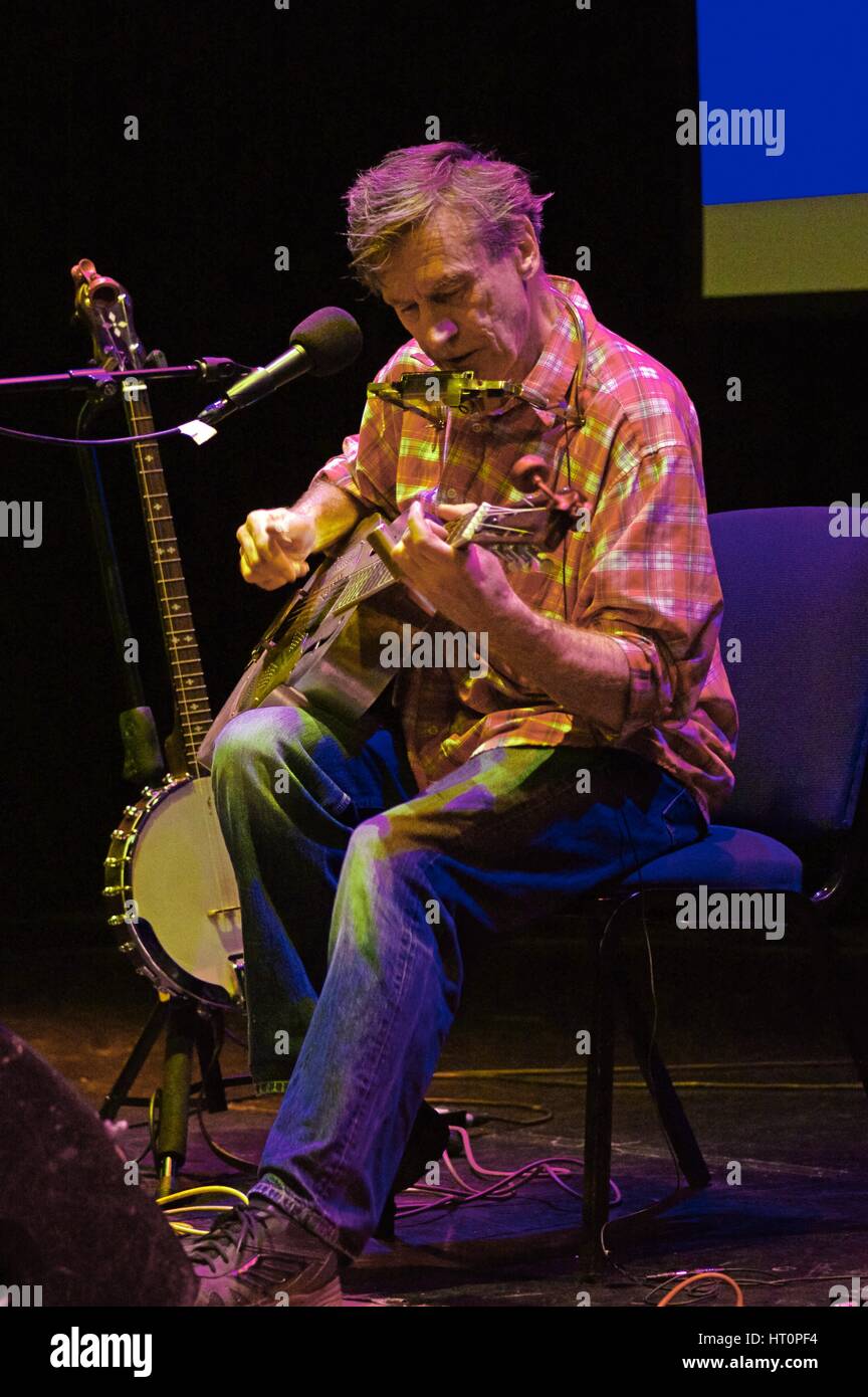 John crampton hi-res stock photography and images - Alamy