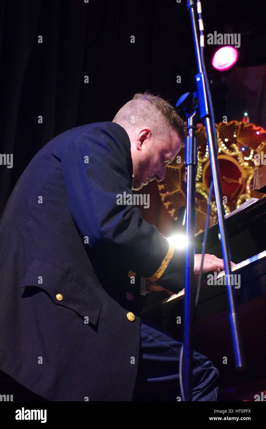 Mark edwards hi-res stock photography and images - Alamy