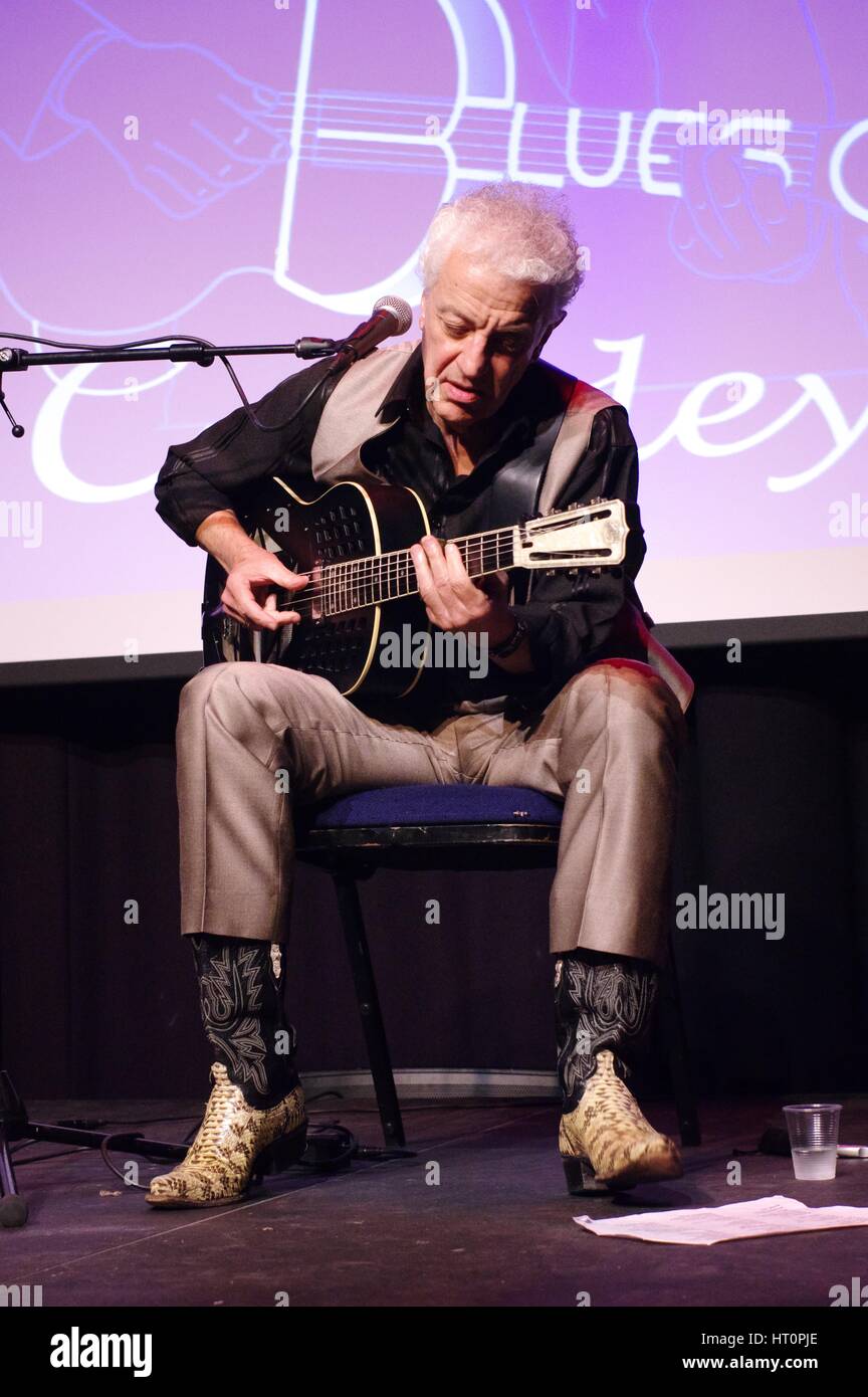 Doug macleod hi-res stock photography and images - Alamy