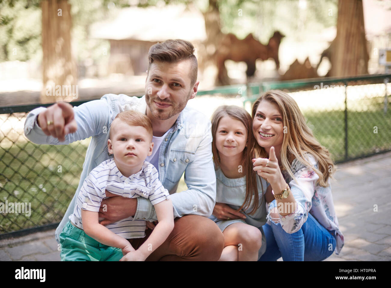 Family park and zoo hi-res stock photography and images - Alamy