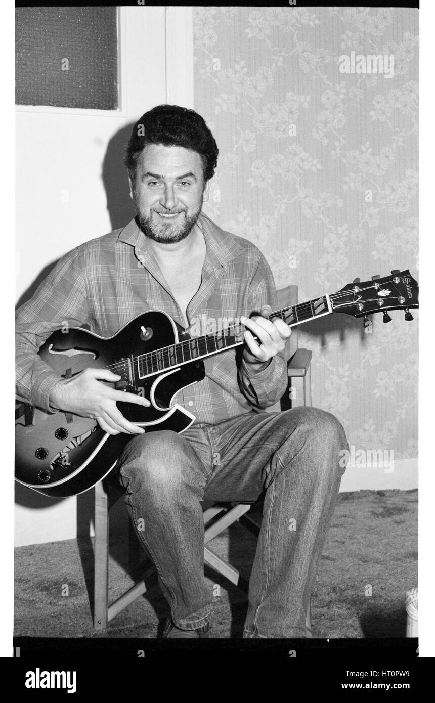 Jim Mullen, London, 1983. Artist: Brian O'Connor Stock Photo - Alamy