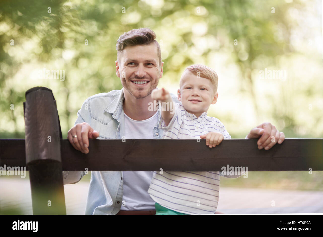 Father and son at the zoo hi-res stock photography and images - Alamy